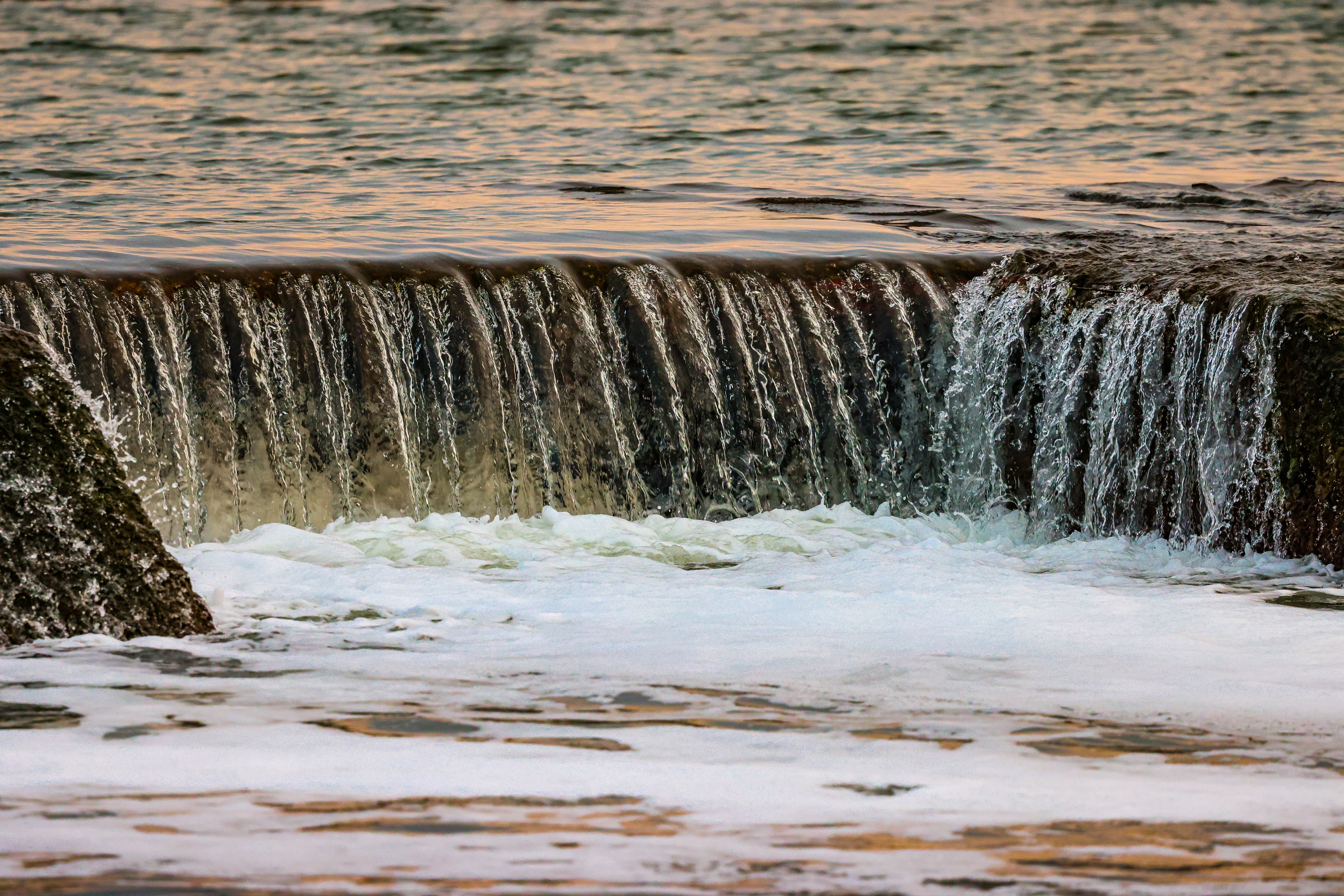 Water Cascading from a Dam · Free Stock Photo