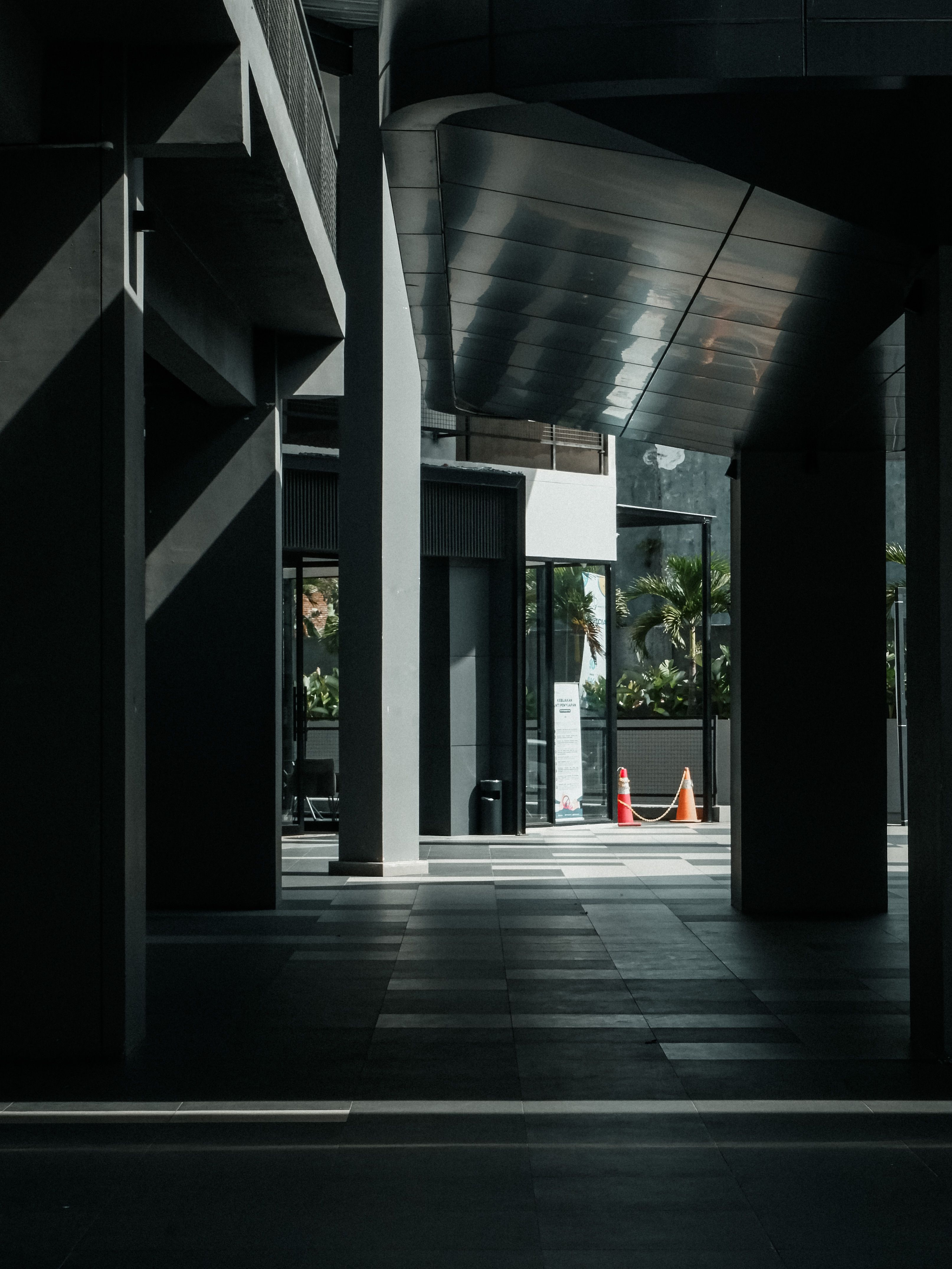 Passage in Modern Building · Free Stock Photo
