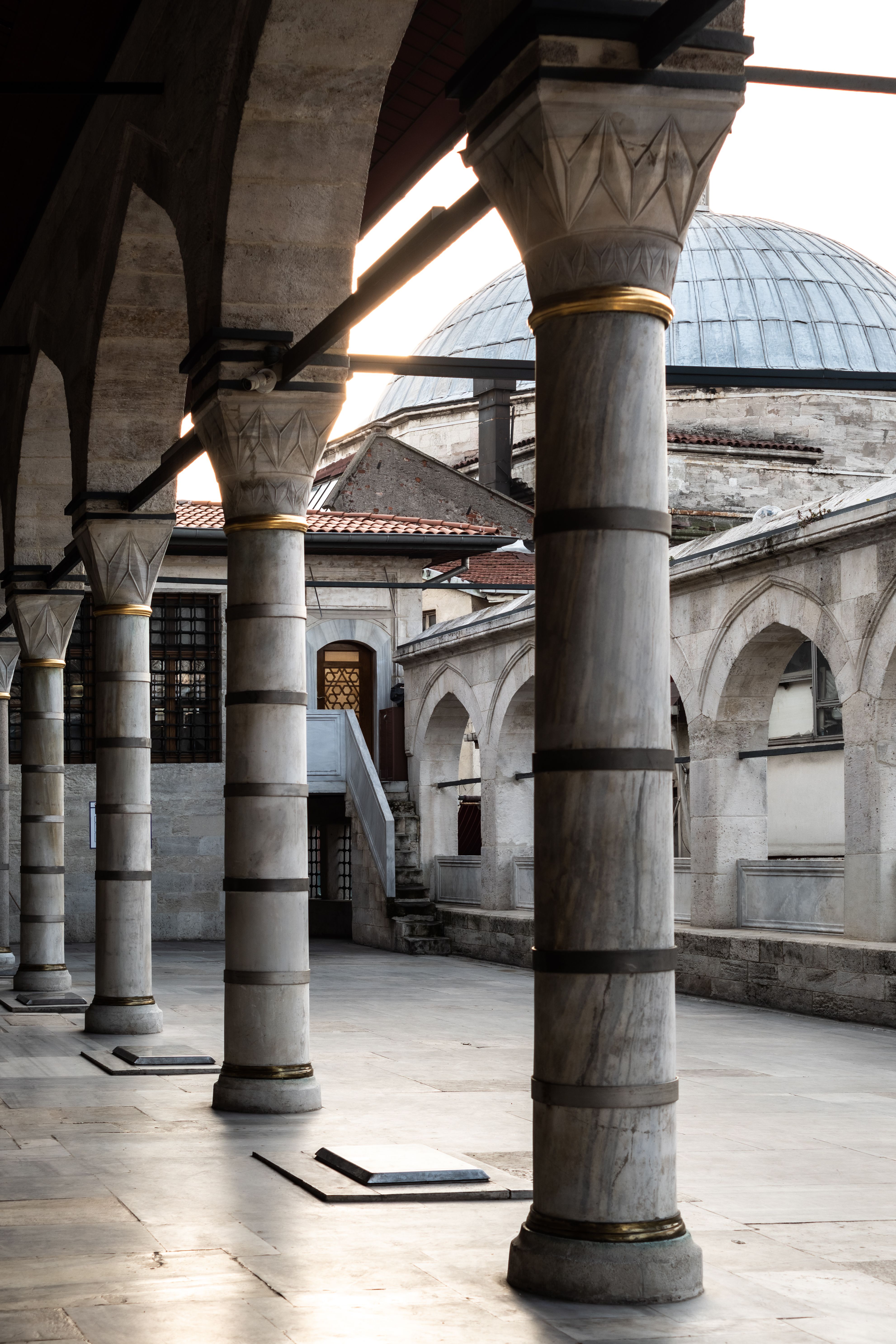 Marble Columns in a Castle · Free Stock Photo