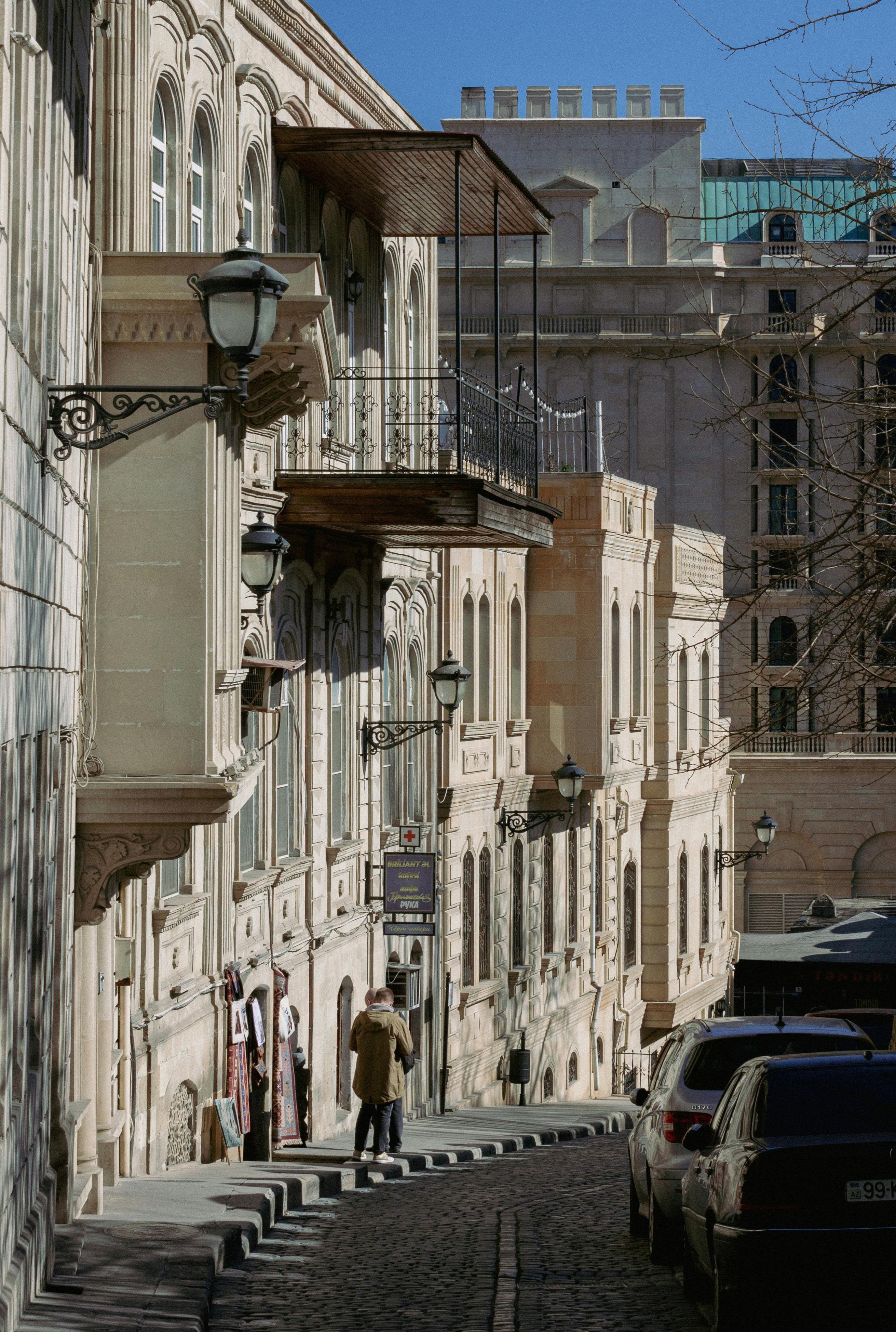 Sunlit Buildings in Town · Free Stock Photo