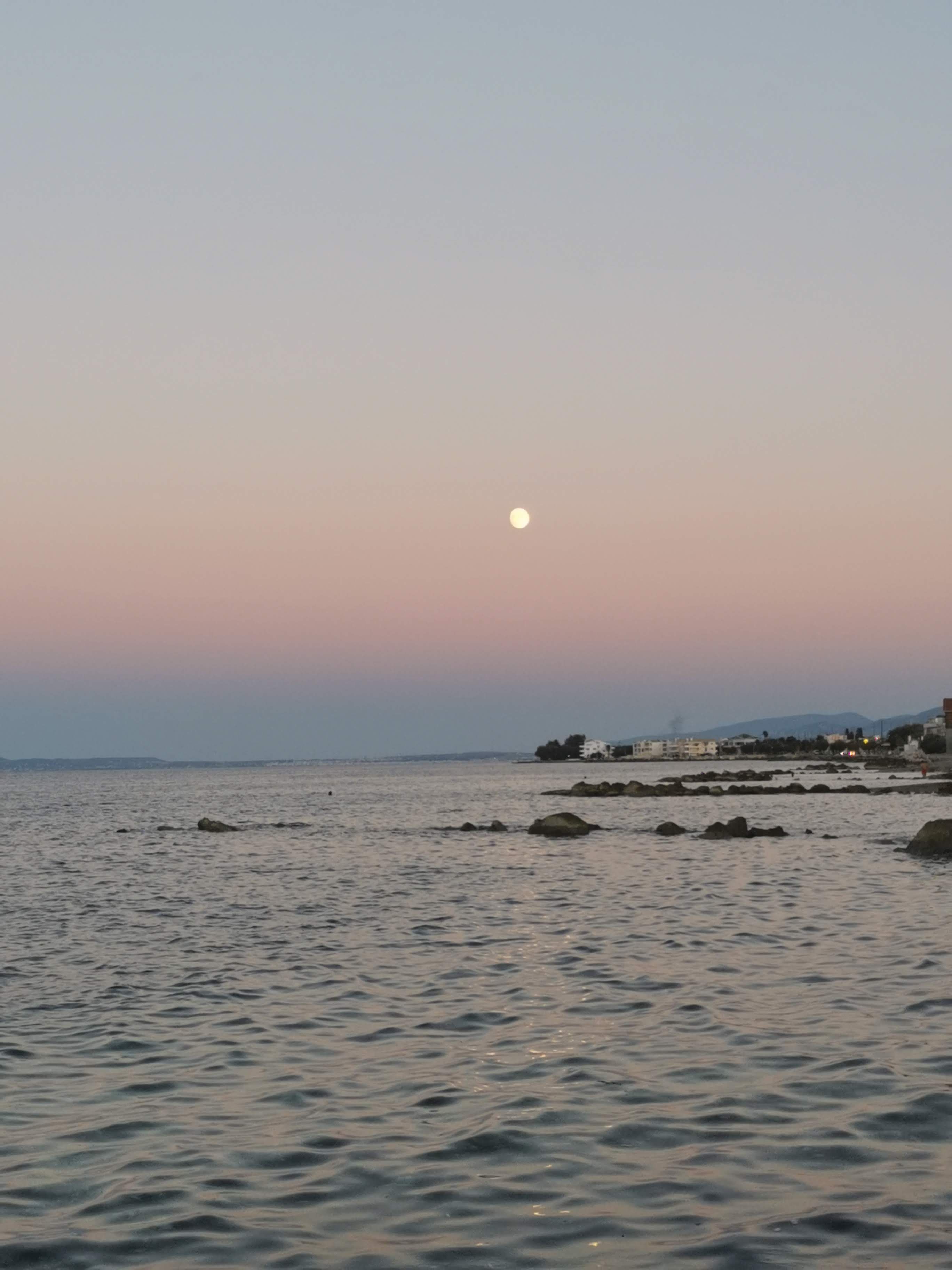 Pink Sunset Sky over the Sea · Free Stock Photo