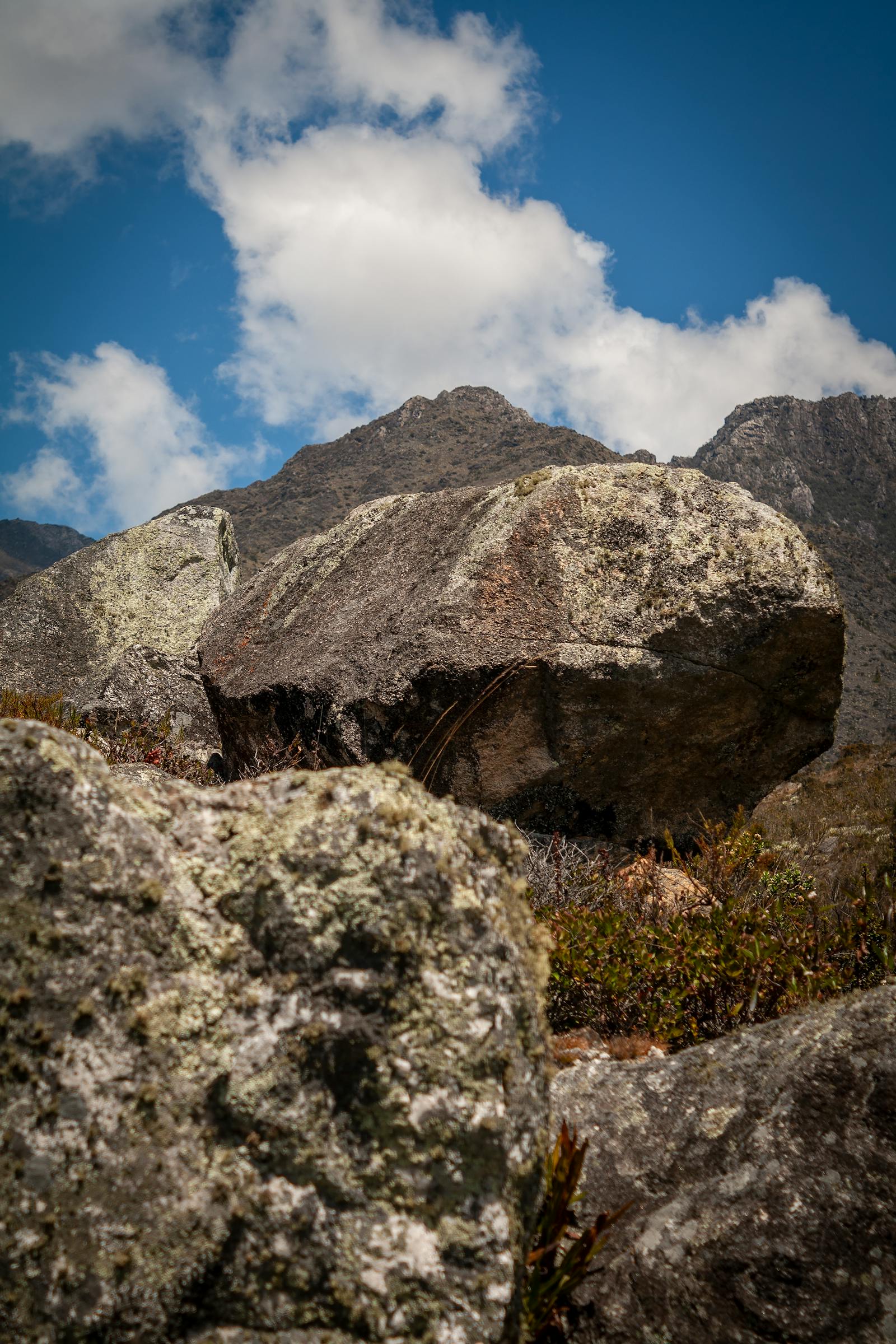 Huge Boulder Photos, Download The BEST Free Huge Boulder Stock Photos ...