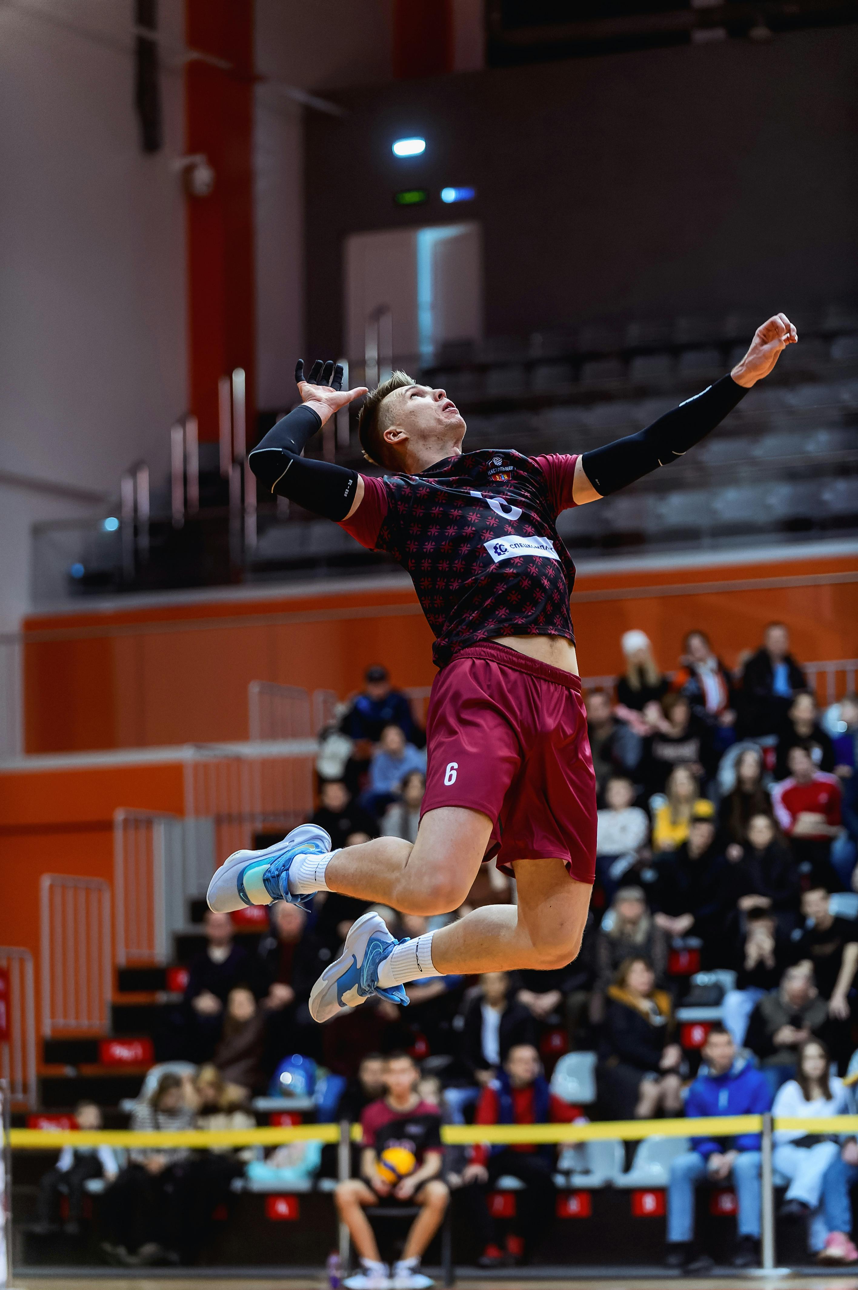 Volleyball Player in Jump · Free Stock Photo