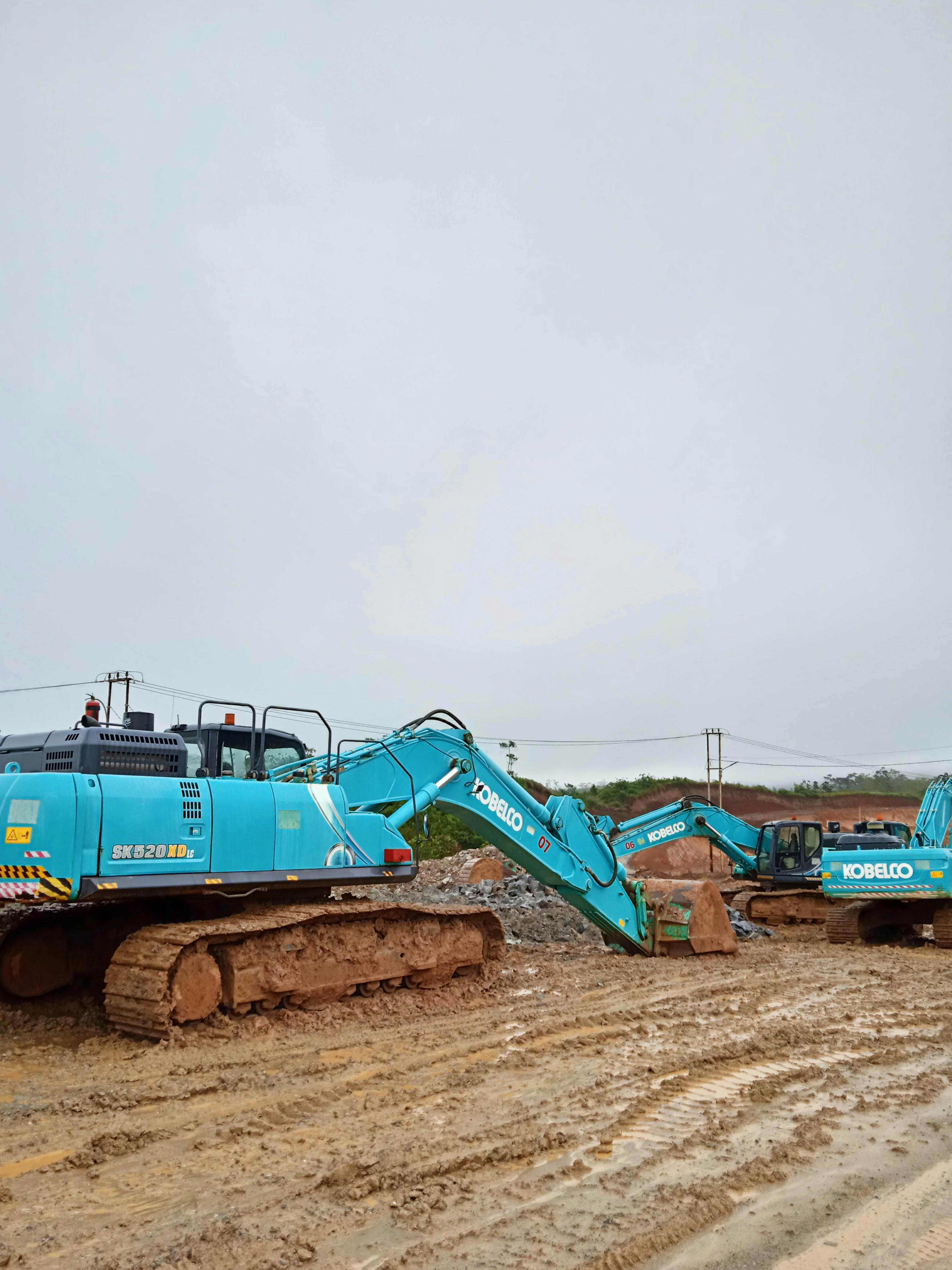 Excavators Photos, Download The BEST Free Excavators Stock Photos & HD ...