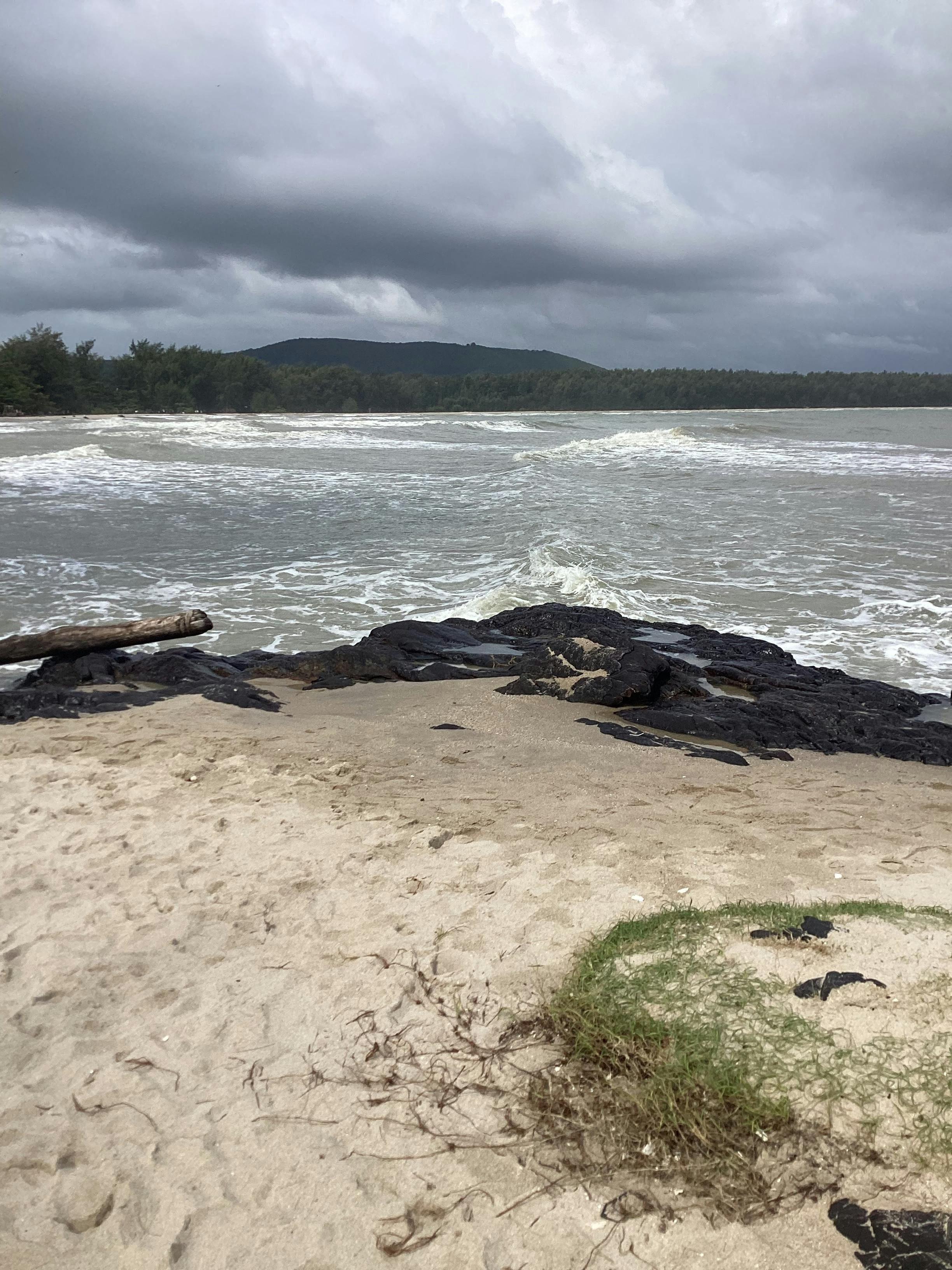 Clouds over Beach on Sea Shore · Free Stock Photo