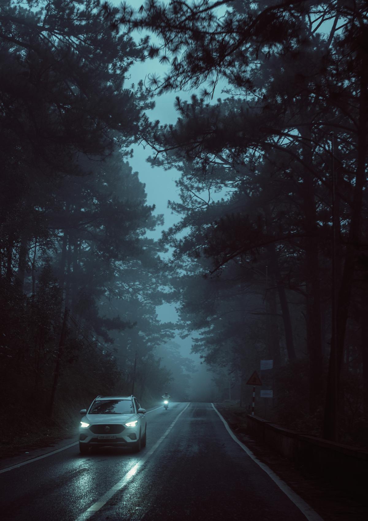 Rainy Road Photos, Download The BEST Free Rainy Road Stock Photos & HD ...