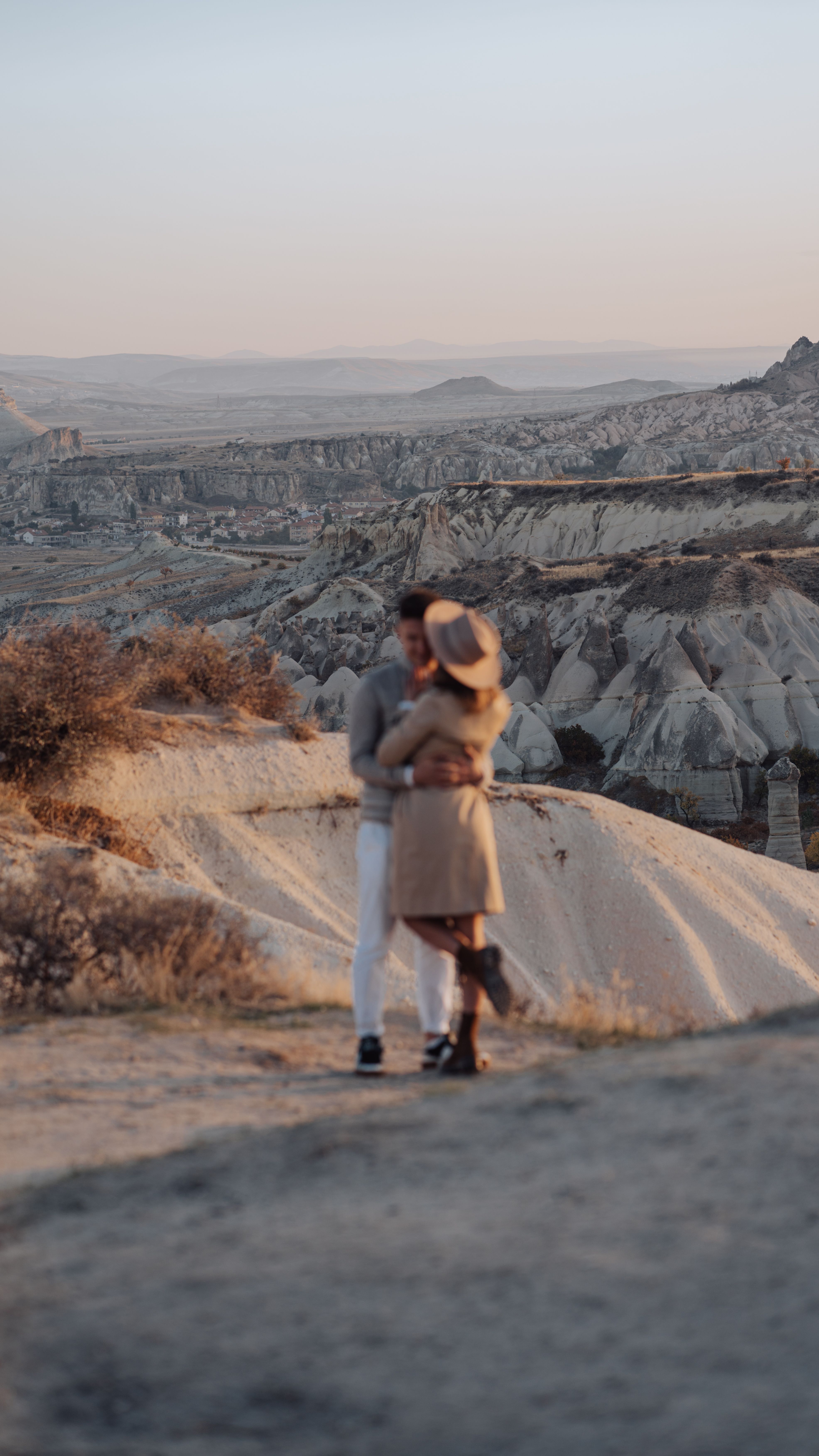 Couple Posing at a Viewpoint · Free Stock Photo