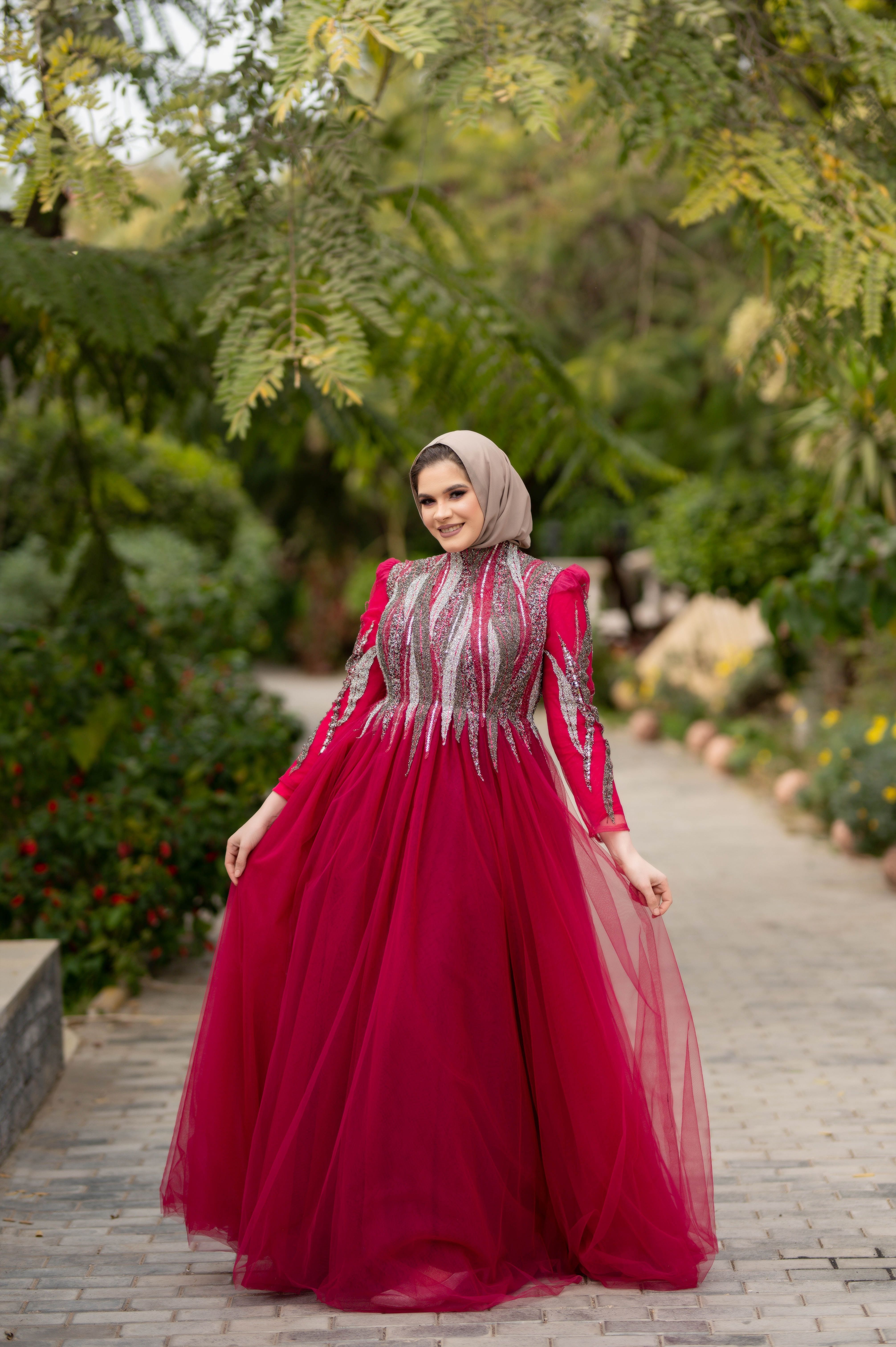Beautiful Women in Elegant Clothing · Free Stock Photo