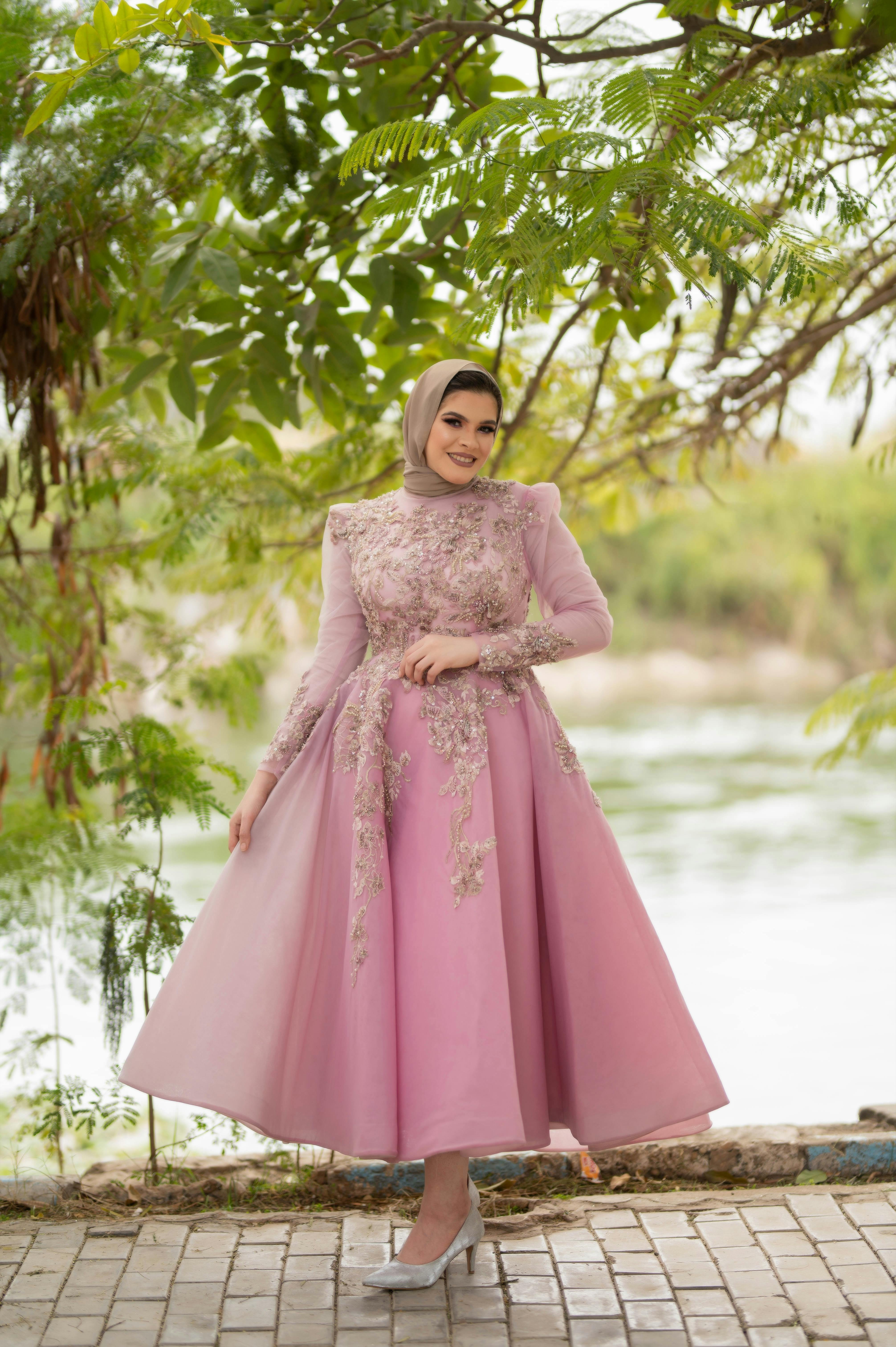 Muslim Dressing Photos, Download The BEST Free Muslim Dressing Stock ...