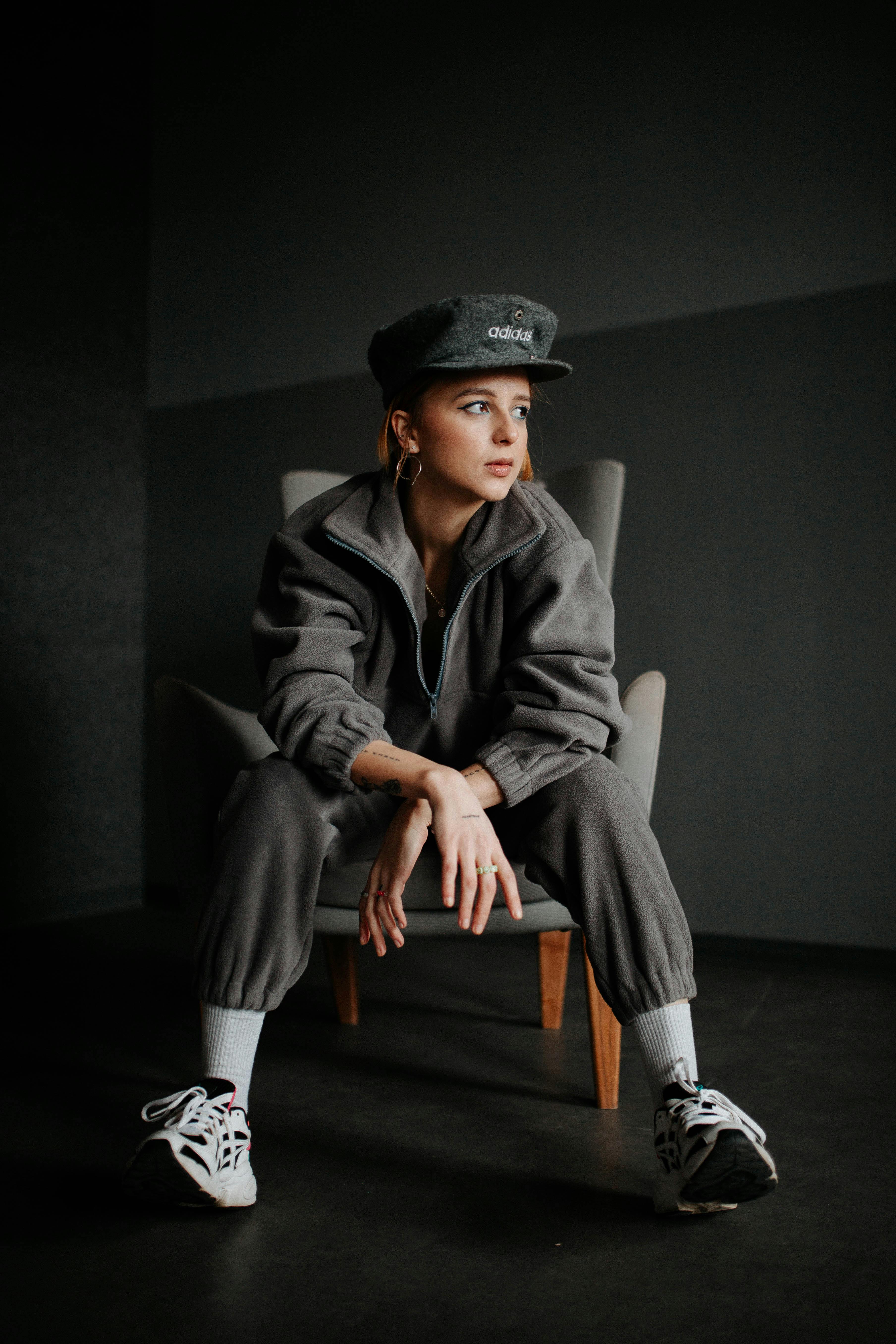 Soft Sitting Photos, Download The BEST Free Soft Sitting Stock Photos ...