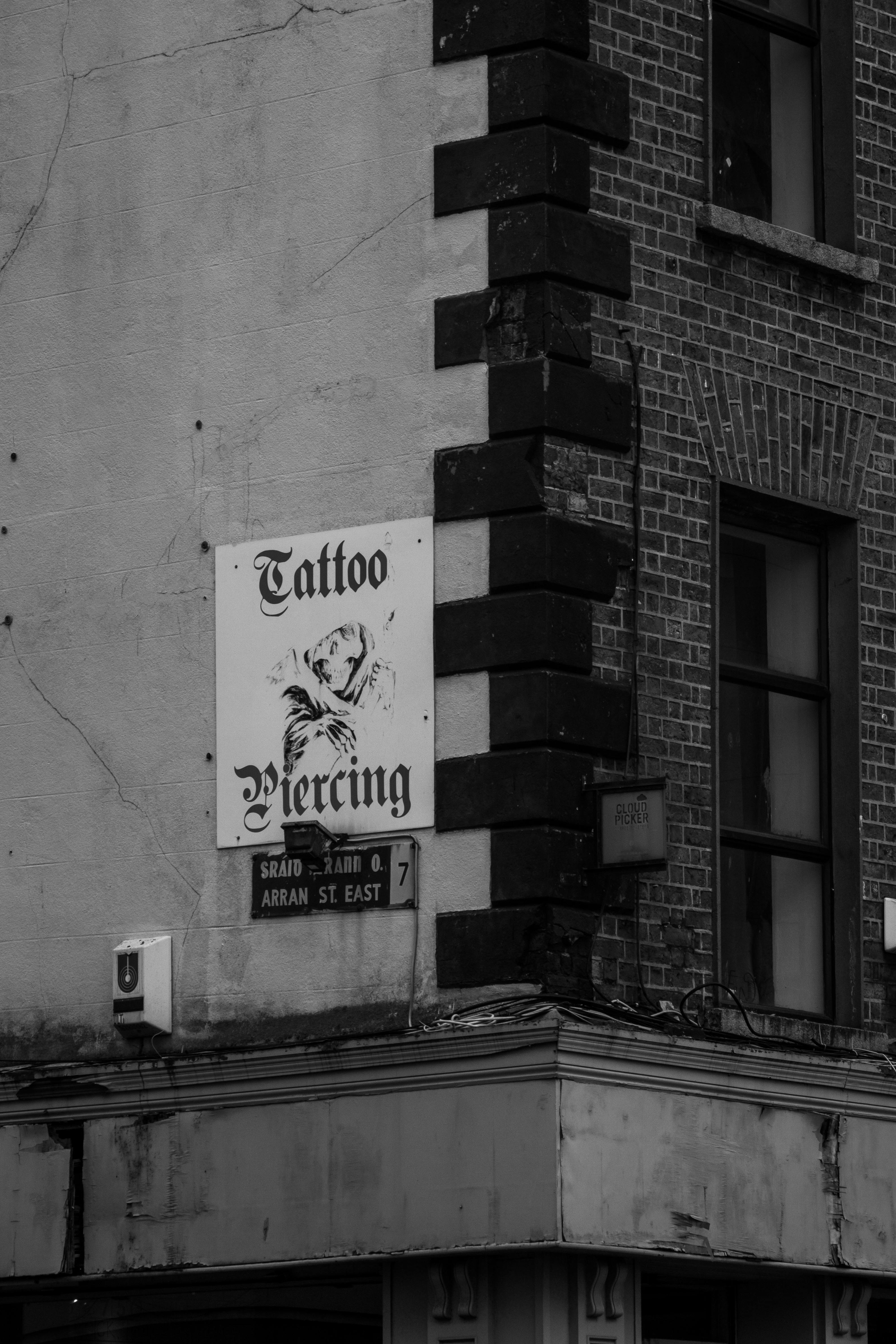 Corner Tenements Photos, Download The BEST Free Corner Tenements Stock ...