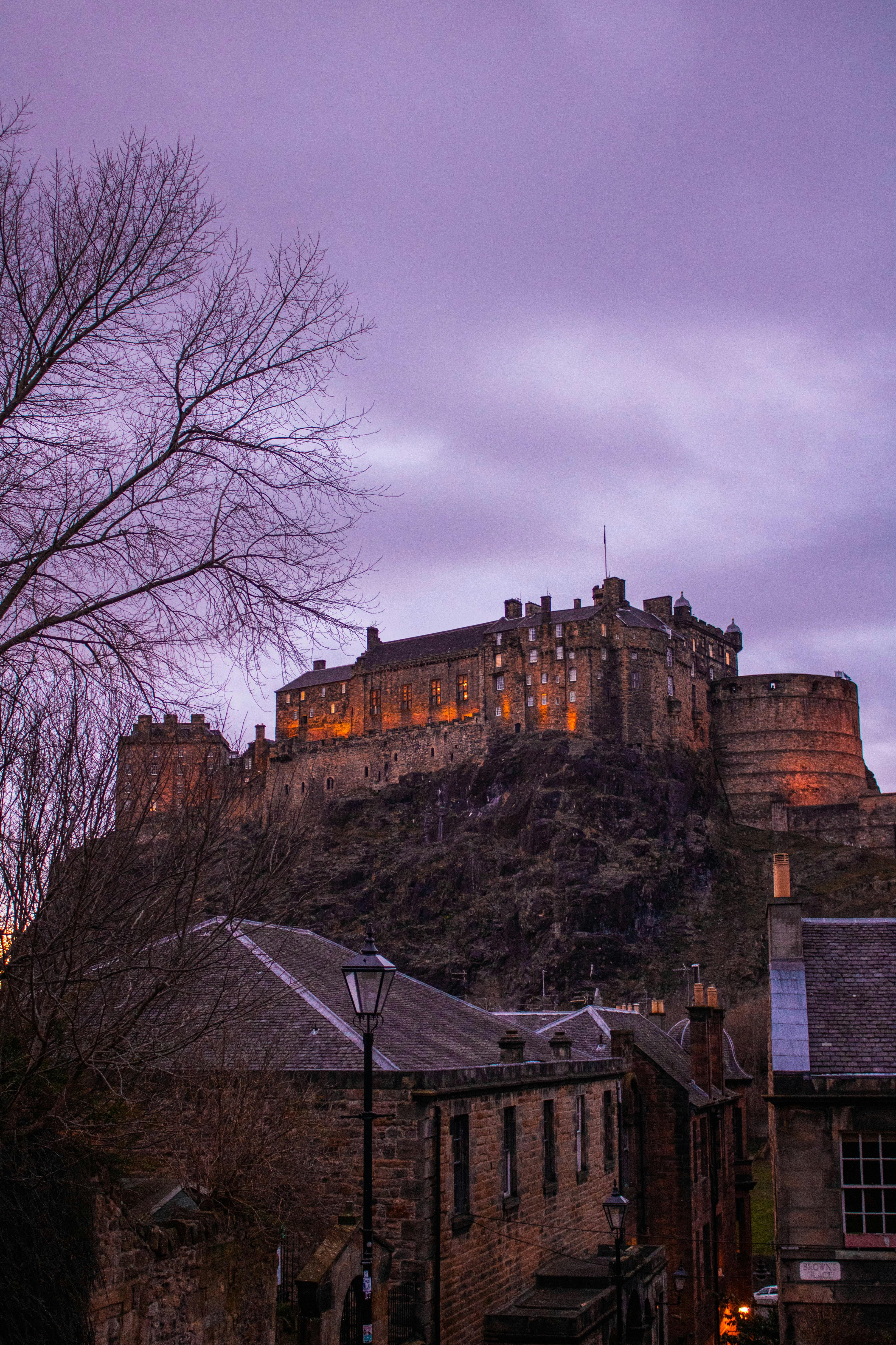 Edinburgh Castles Gate · Free Stock Photo
