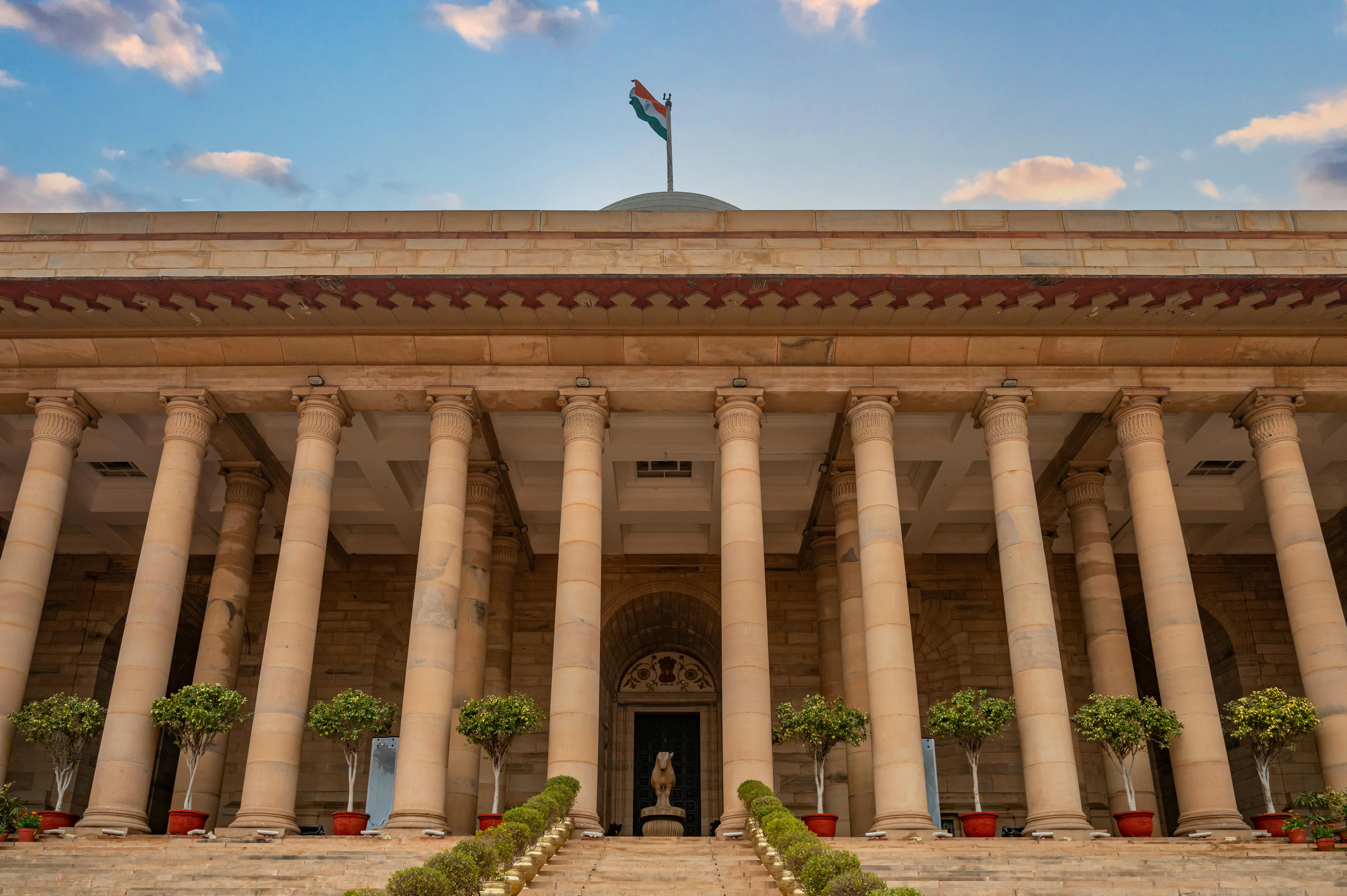 Columns in Traditional Building in Delhi · Free Stock Photo