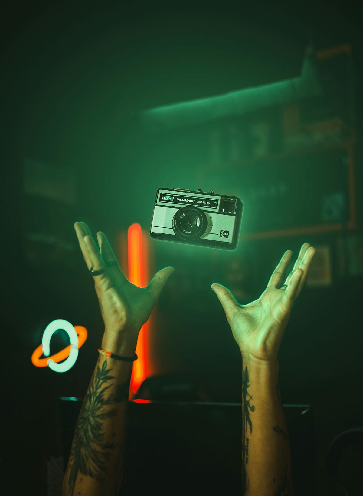 Floating Camera Photos, Download The BEST Free Floating Camera Stock ...