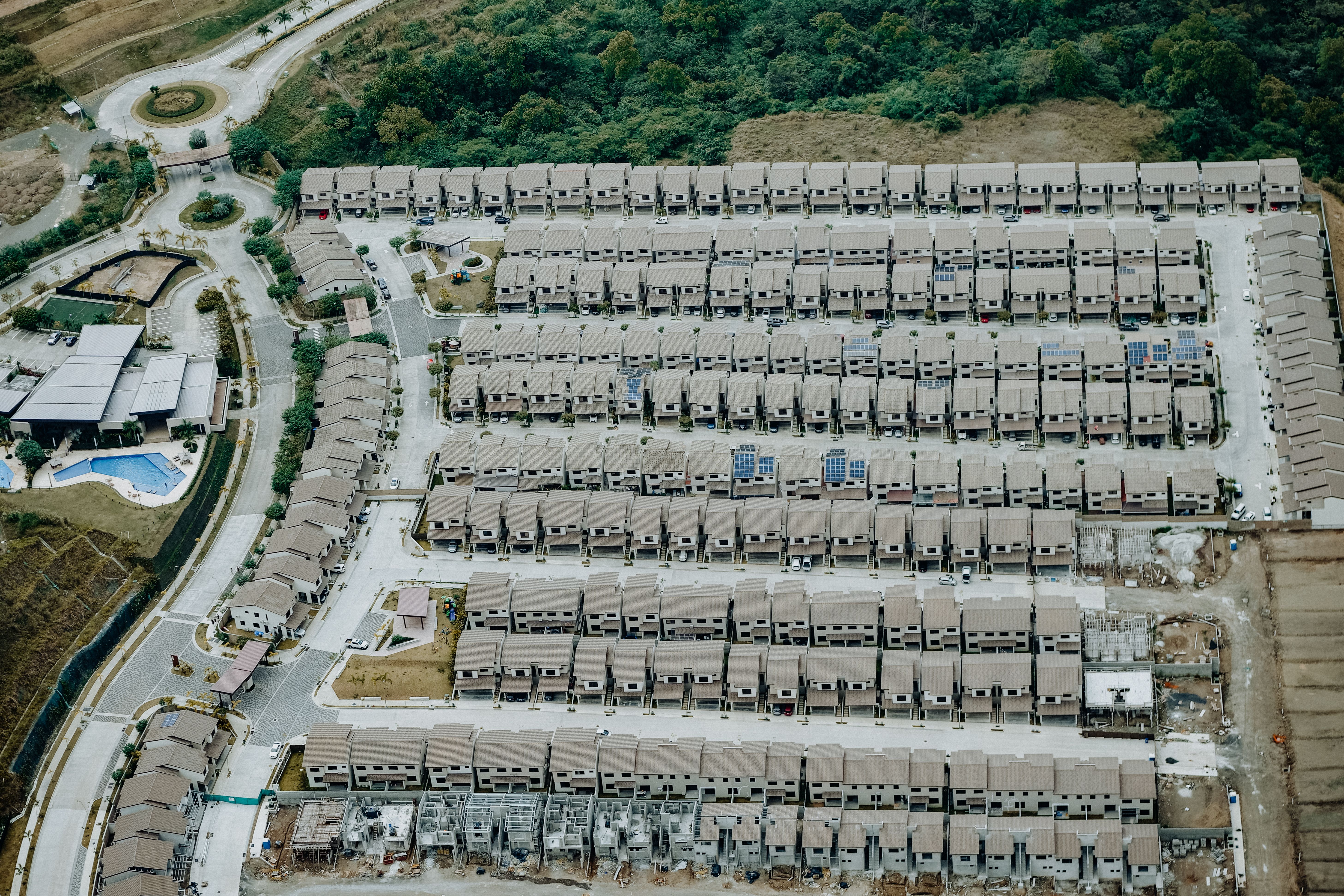 Roofs of Buildings in Rows in a City · Free Stock Photo