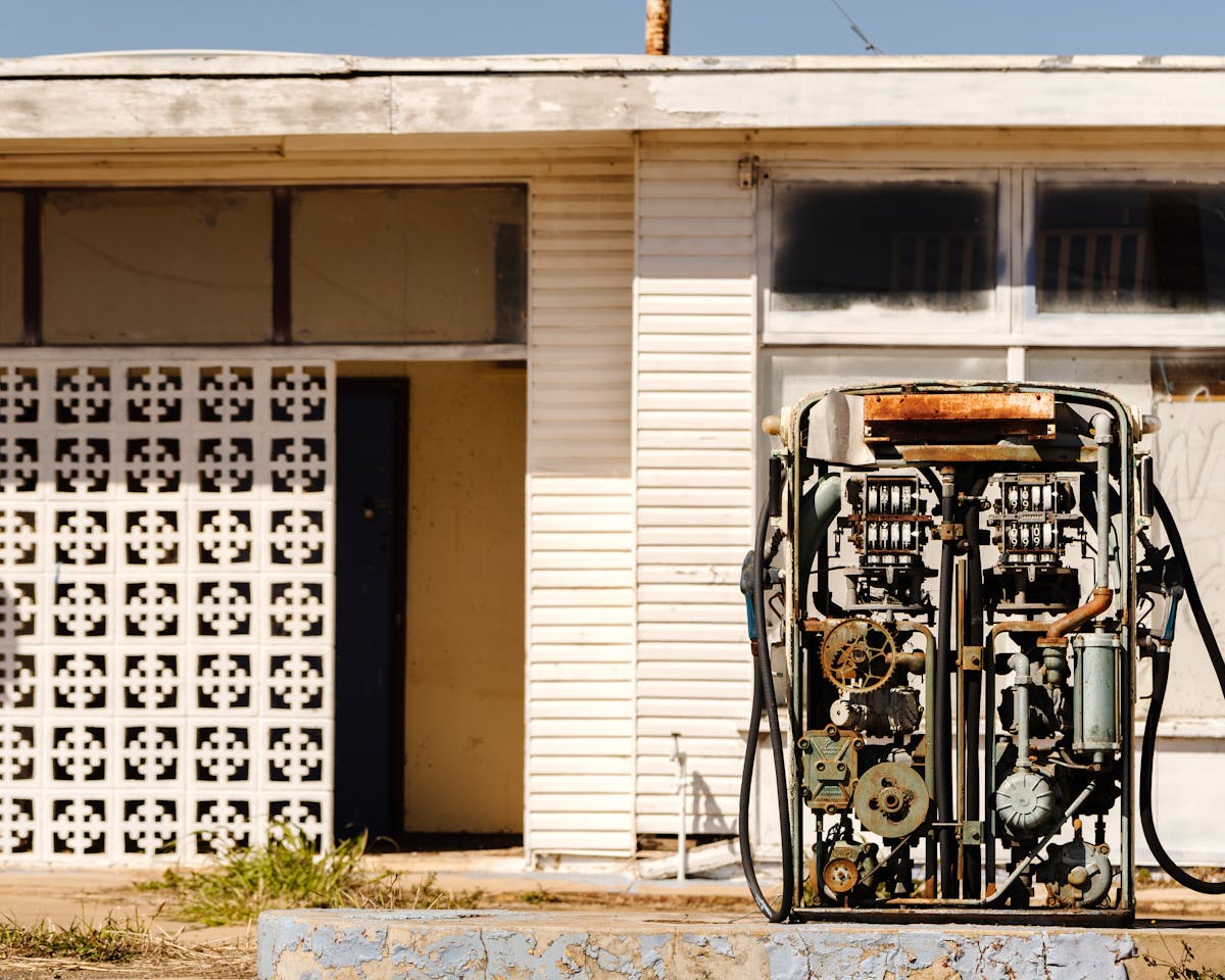 Old Garage Photos, Download The BEST Free Old Garage Stock Photos & HD ...