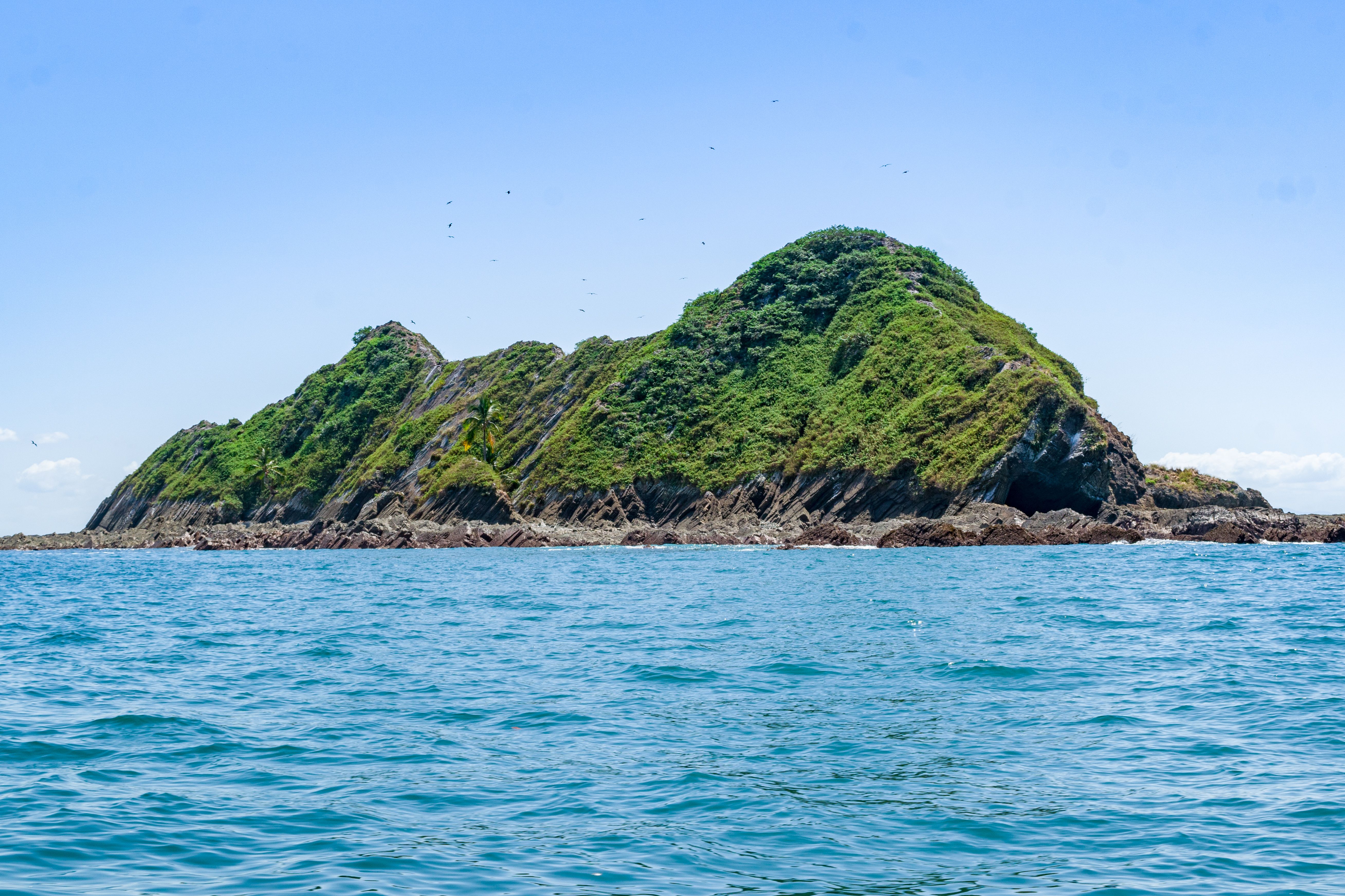 Small Island on Sea · Free Stock Photo