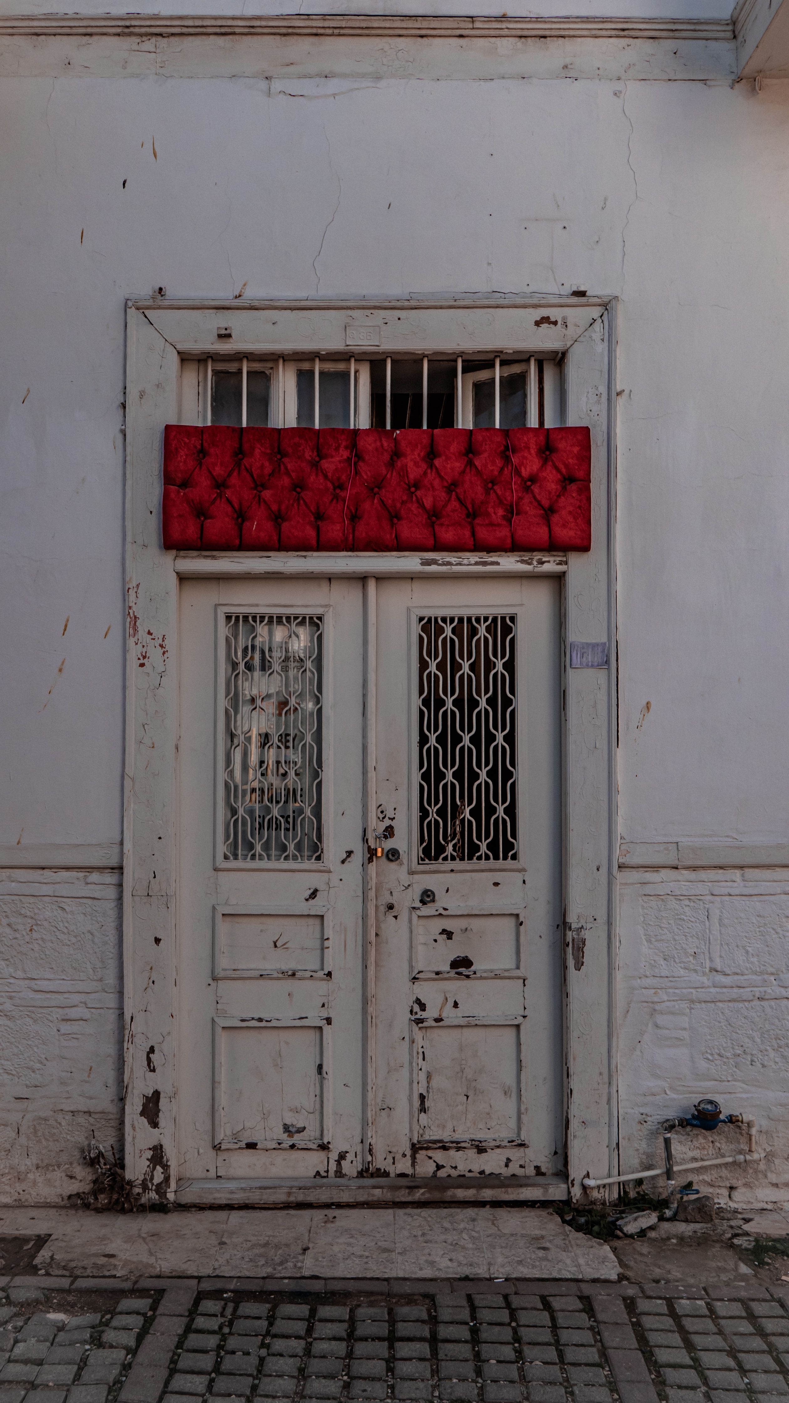 Damaged Building Doors · Free Stock Photo