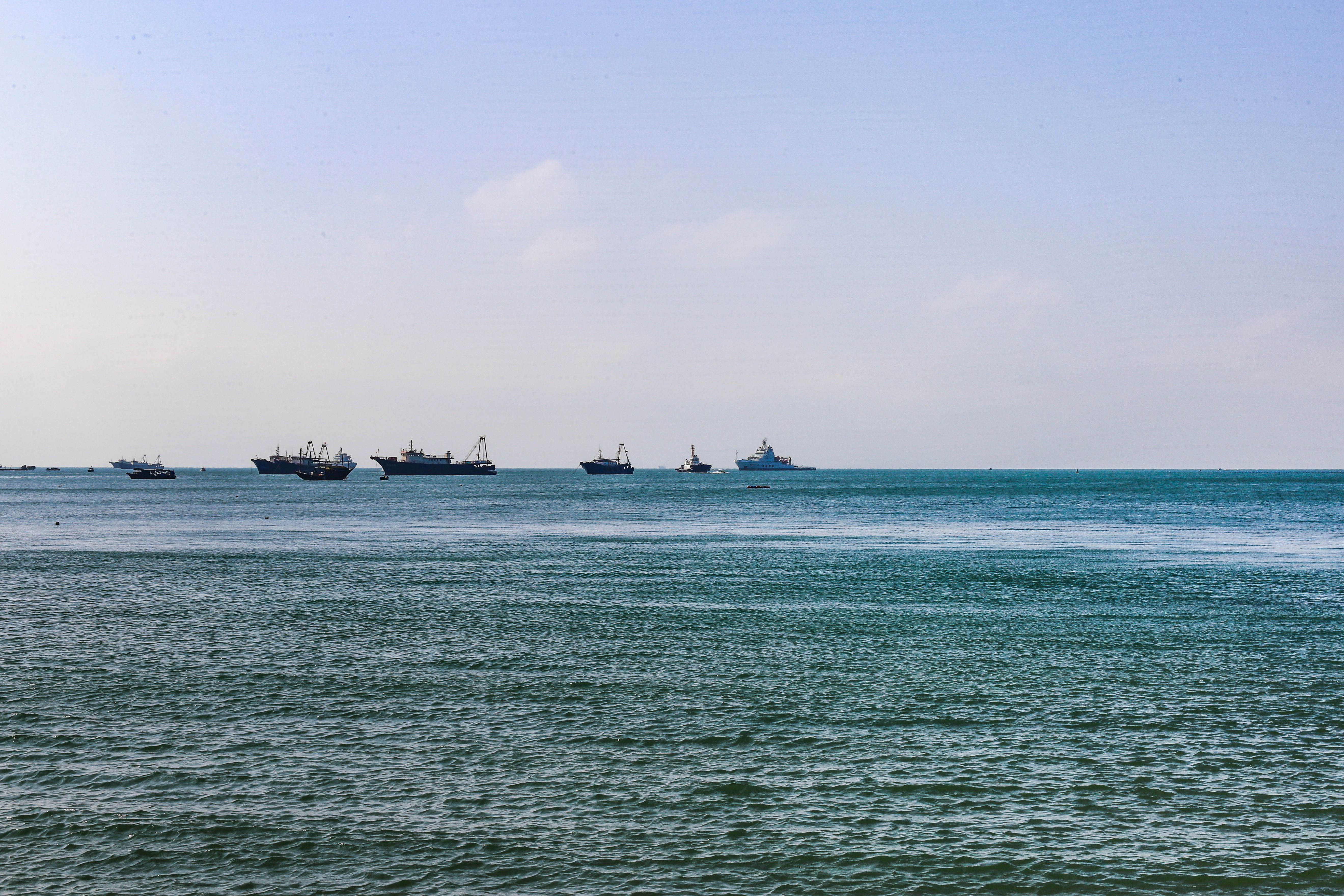 Seascape and Ships on the Horizon · Free Stock Photo
