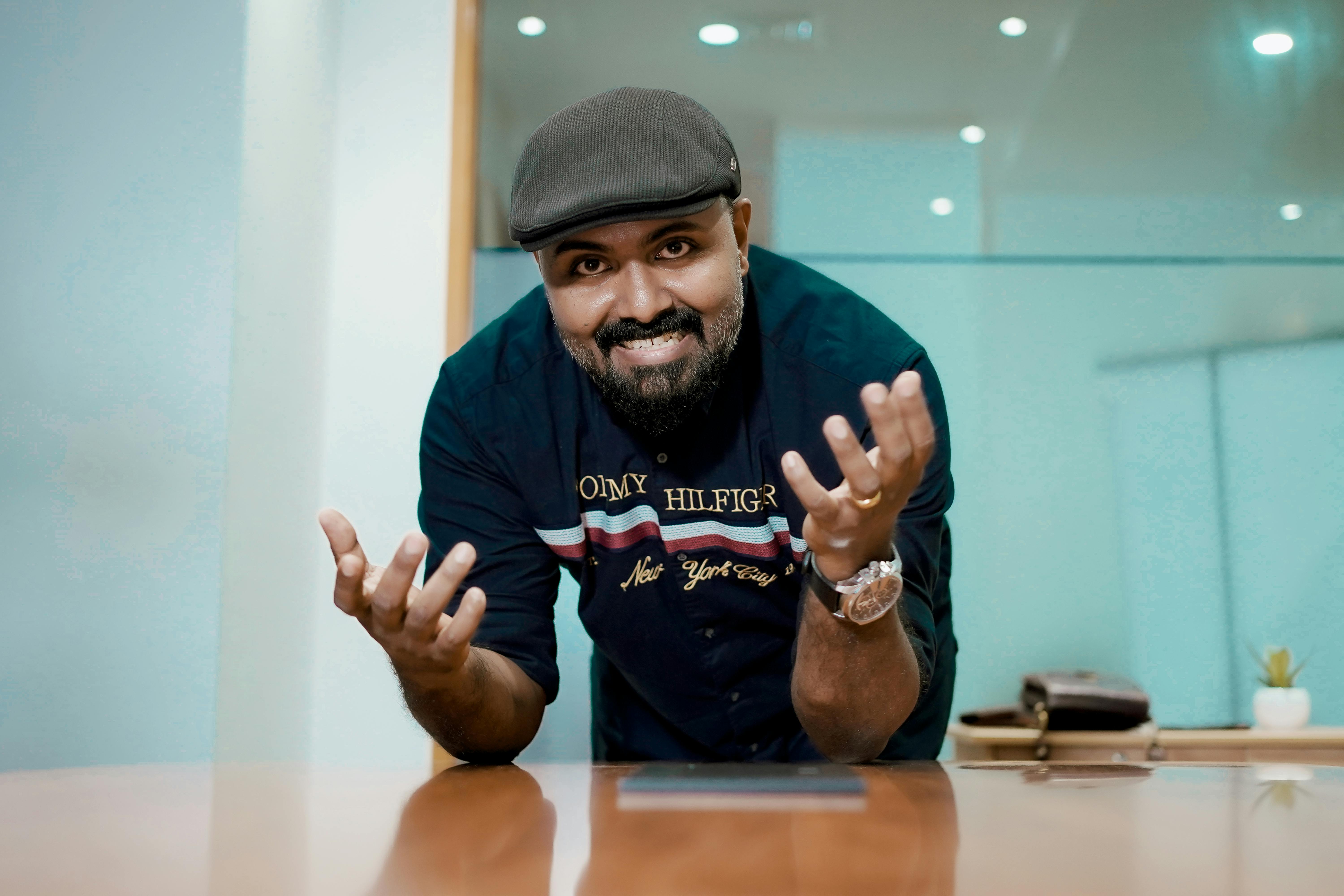 Nipin Niravath - 사진