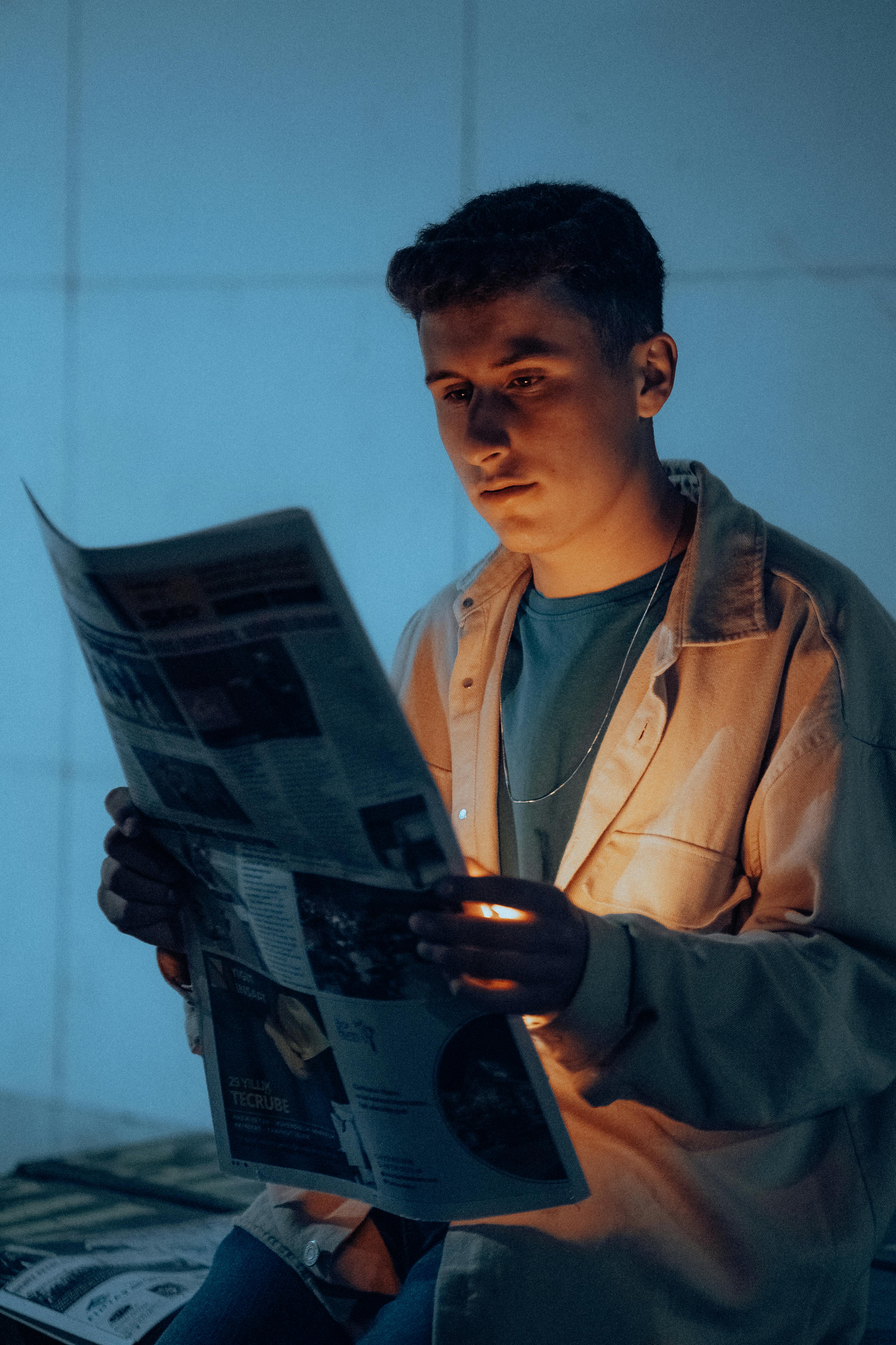Man Reading Newspaper · Free Stock Photo