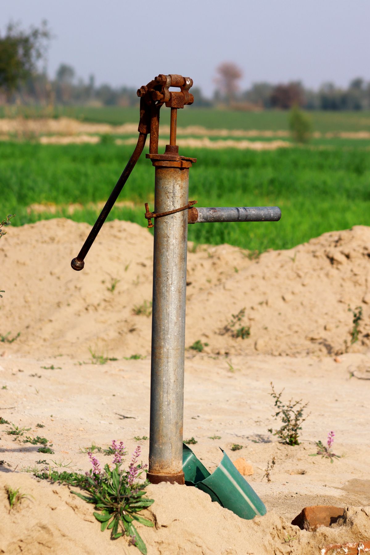 Water Pump Photos, Download The BEST Free Water Pump Stock Photos & HD ...