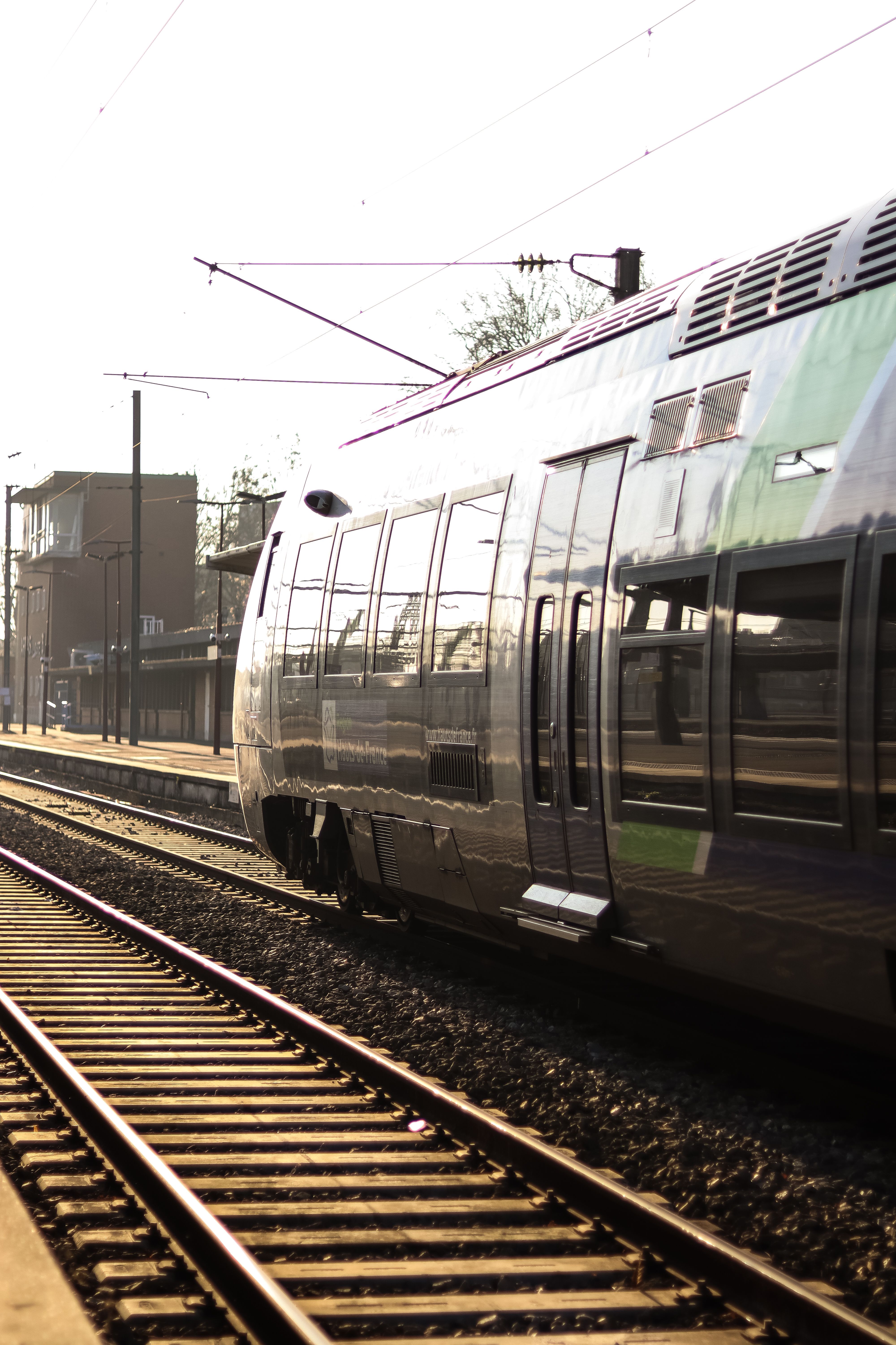 100 000+ Train Wallpaper banque d’images et photos libres de droit ...