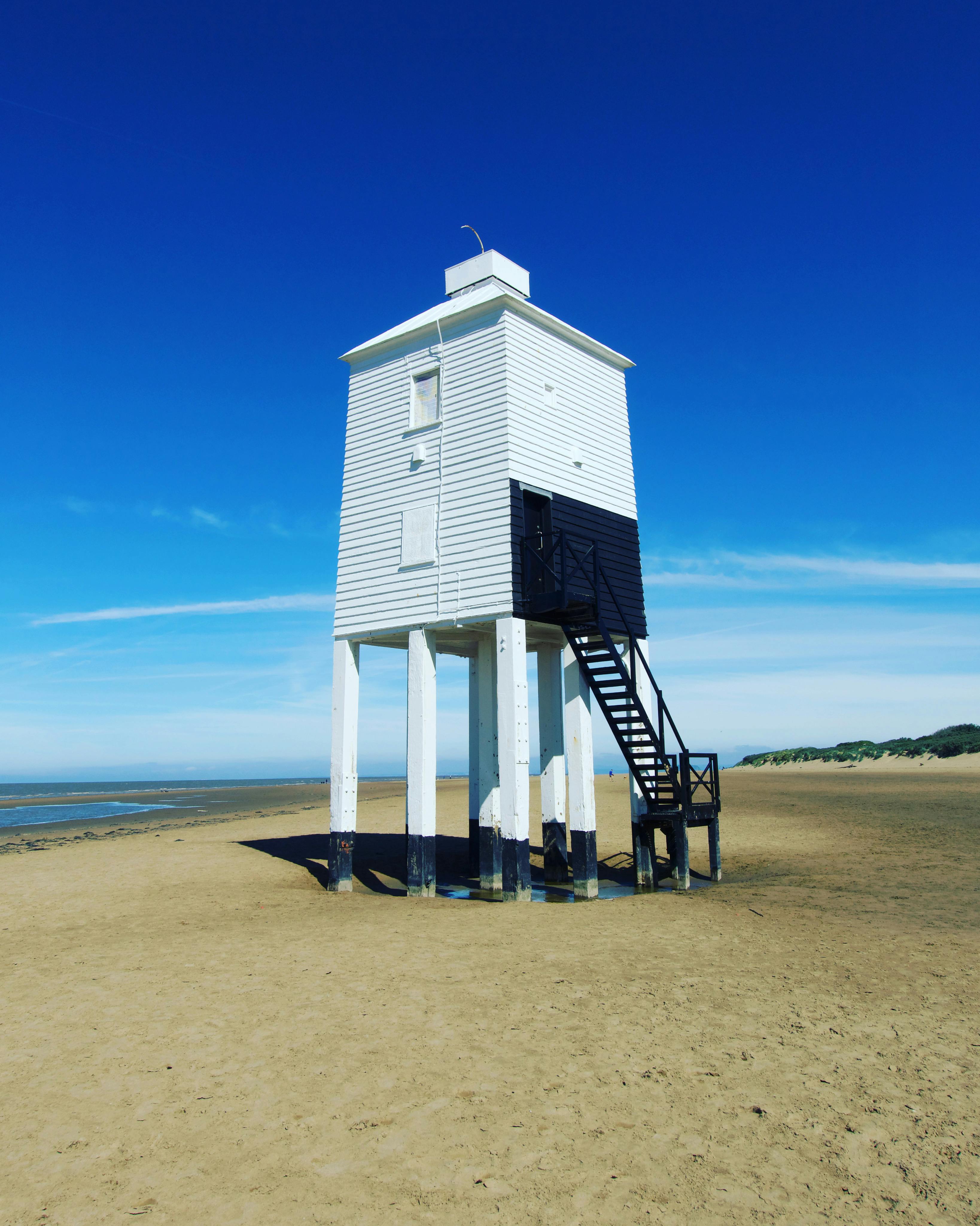 View of a Lifeguards Hut on a Beach · Free Stock Photo