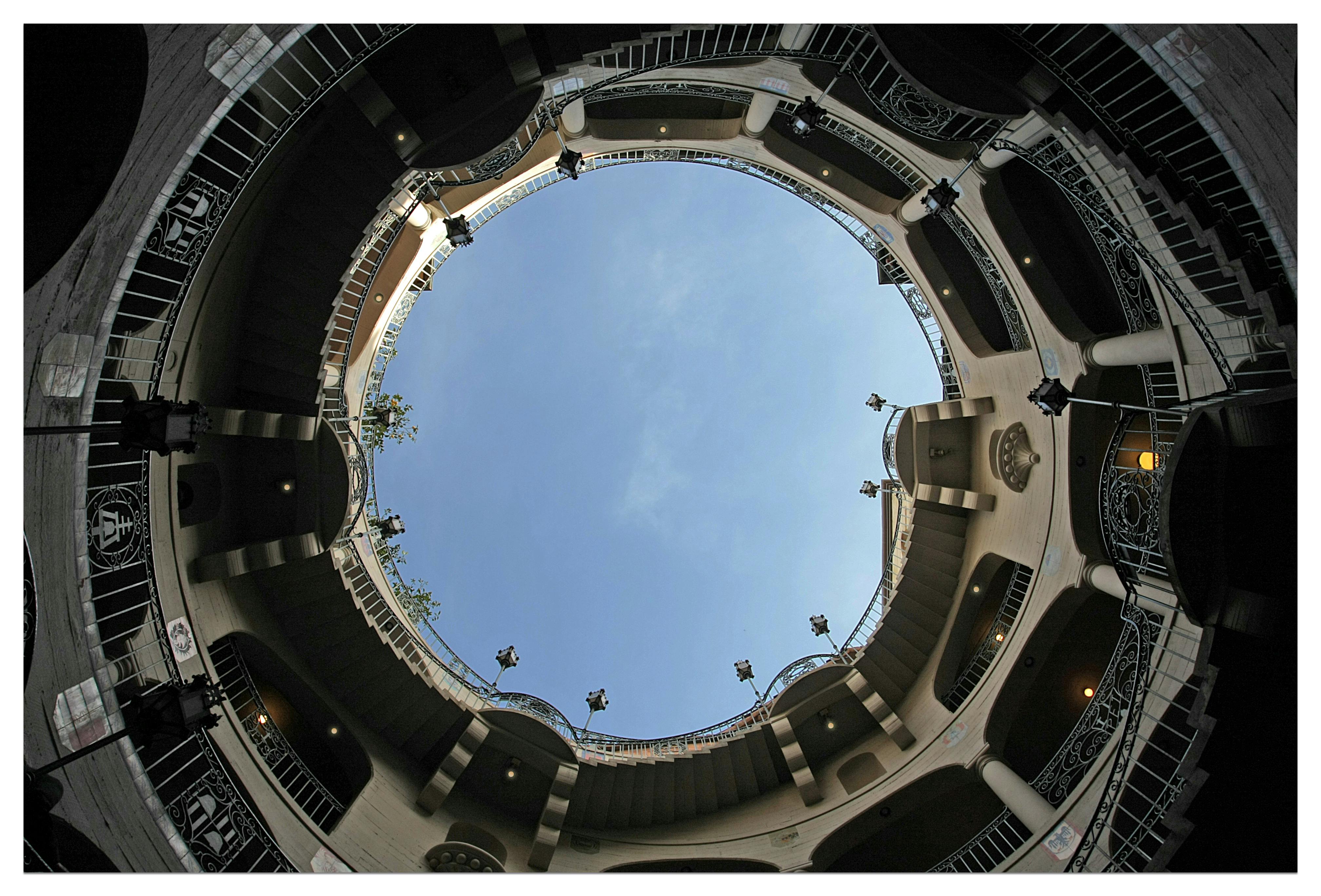 Round Atrium Photos, Download The BEST Free Round Atrium Stock Photos ...