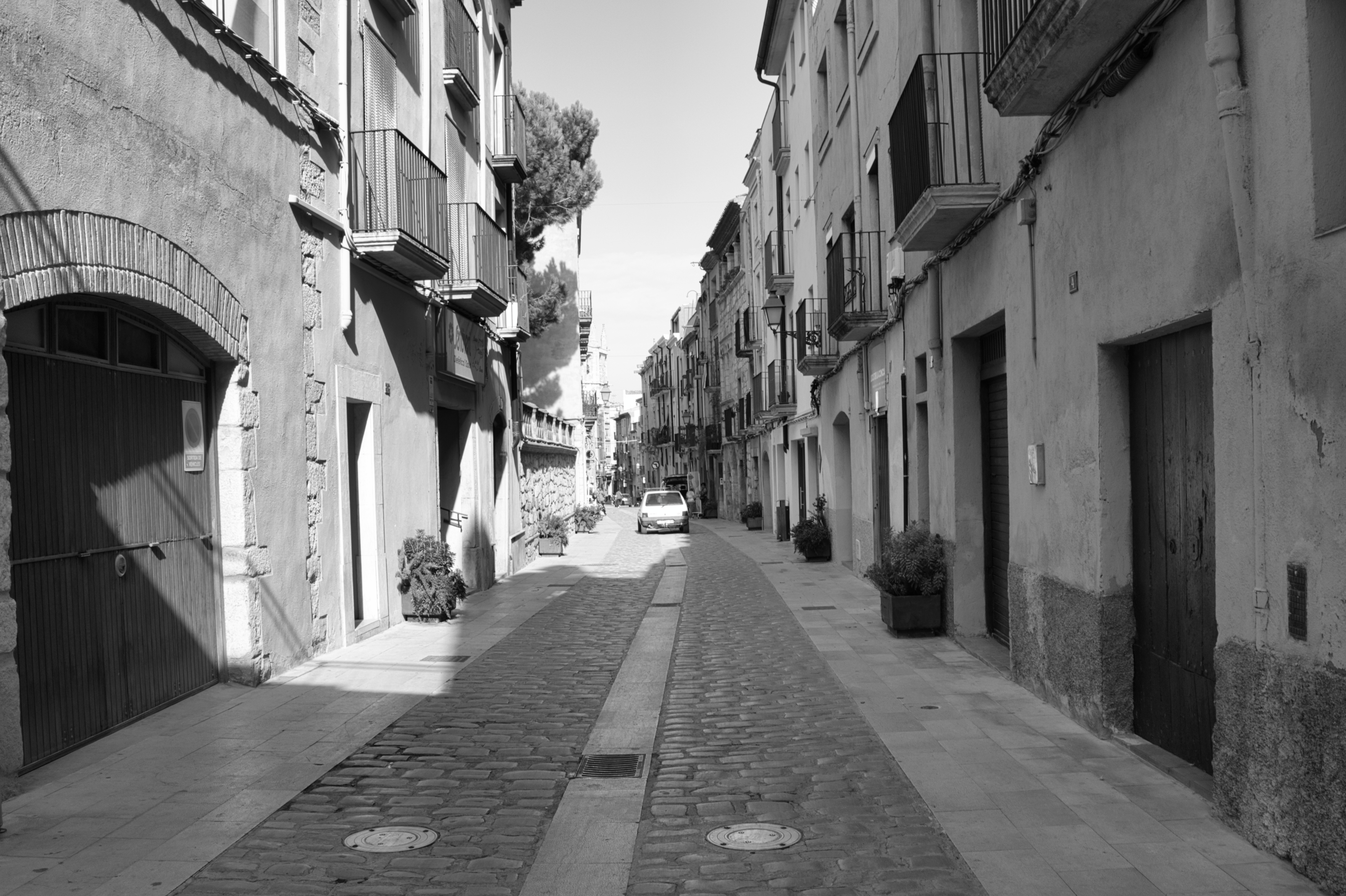Cobblestone Street in Town · Free Stock Photo