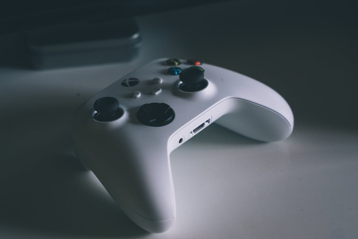 Game Controller White Background Photos, Download The BEST Free Game ...