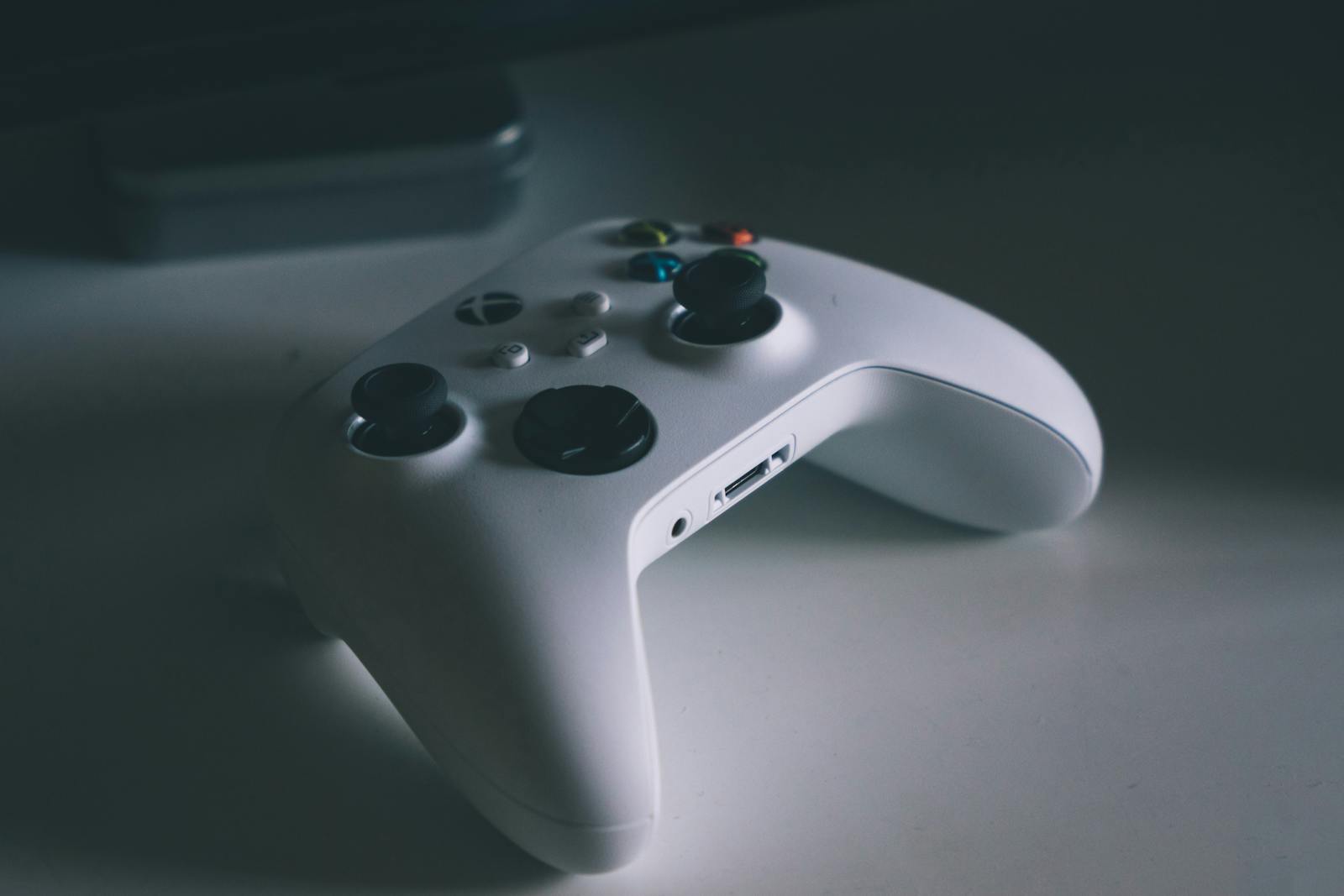 Game Controller White Background Photos, Download The BEST Free Game ...