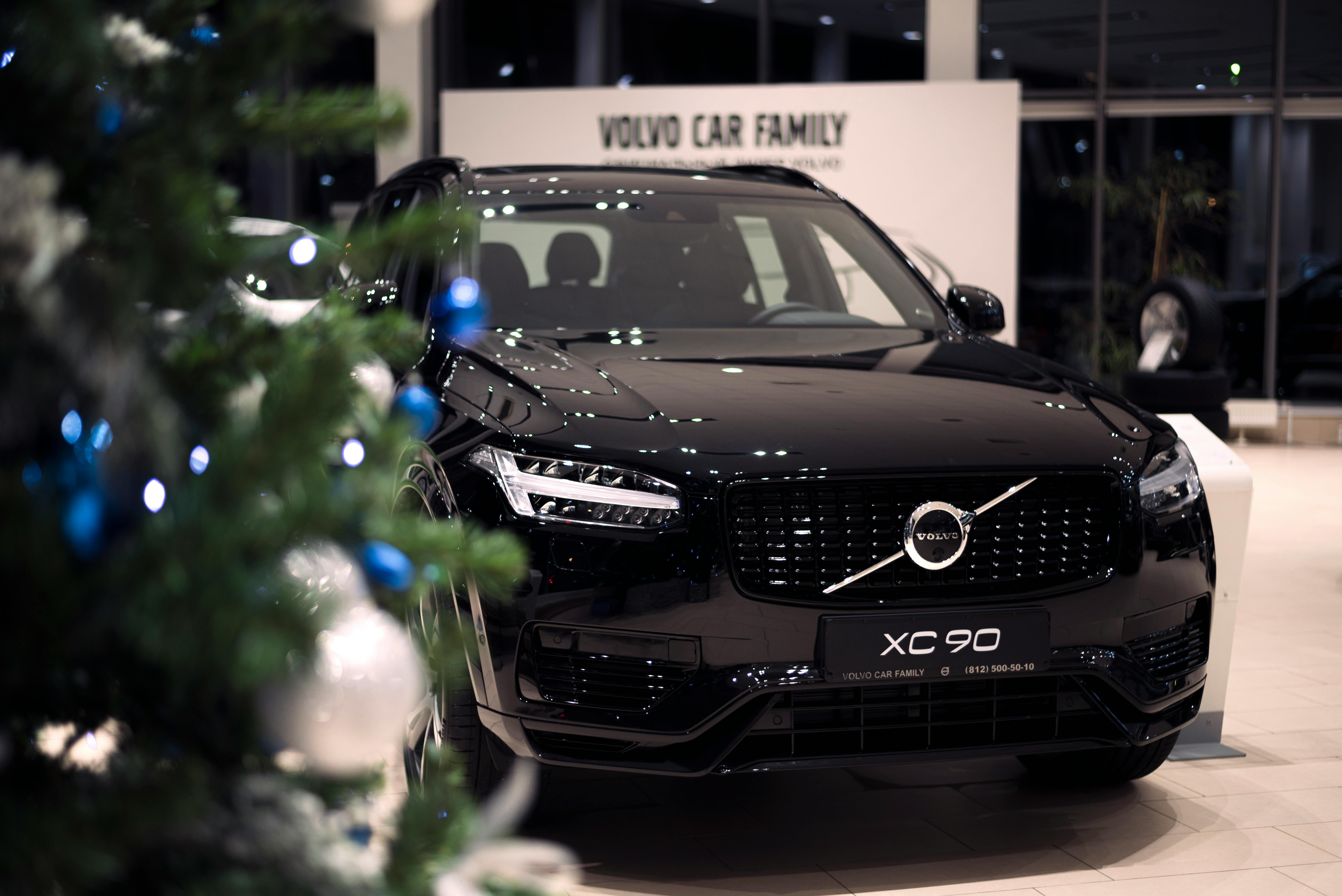 Volvo at the Christmas Display · Free Stock Photo