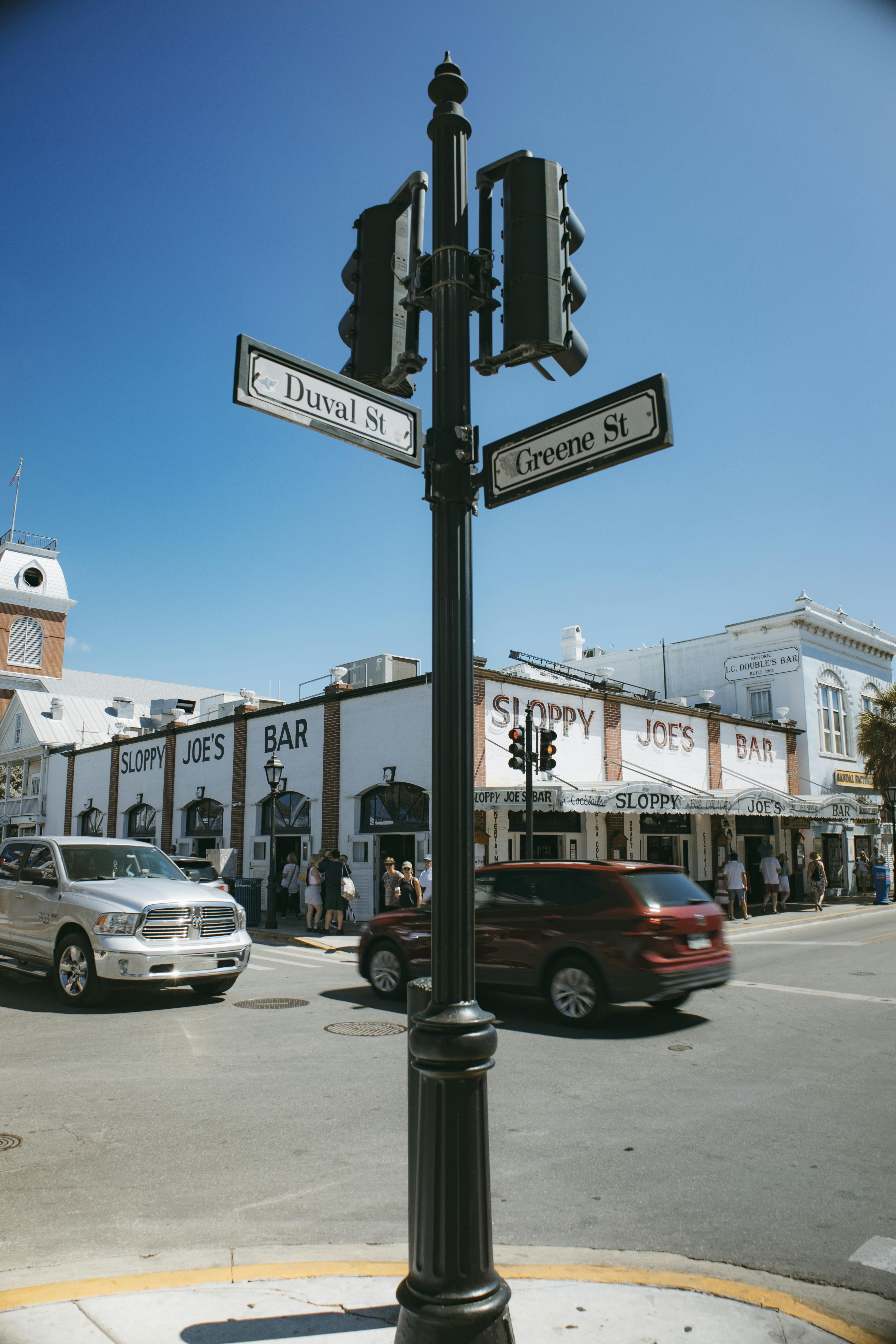 Road Intersection in Key West, Florida, USA · Free Stock Photo