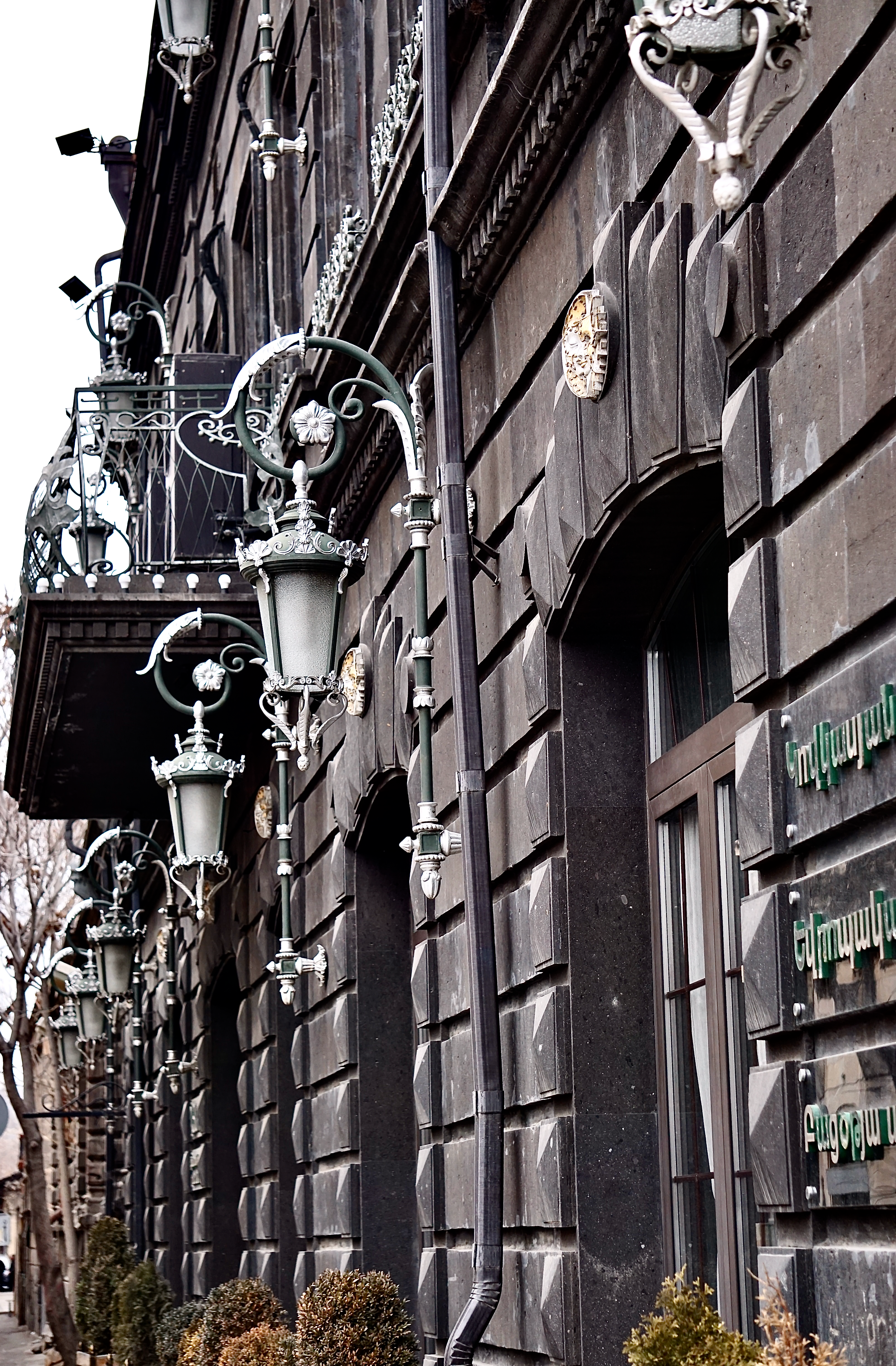 Exterior of a Traditional Tenement House in City · Free Stock Photo