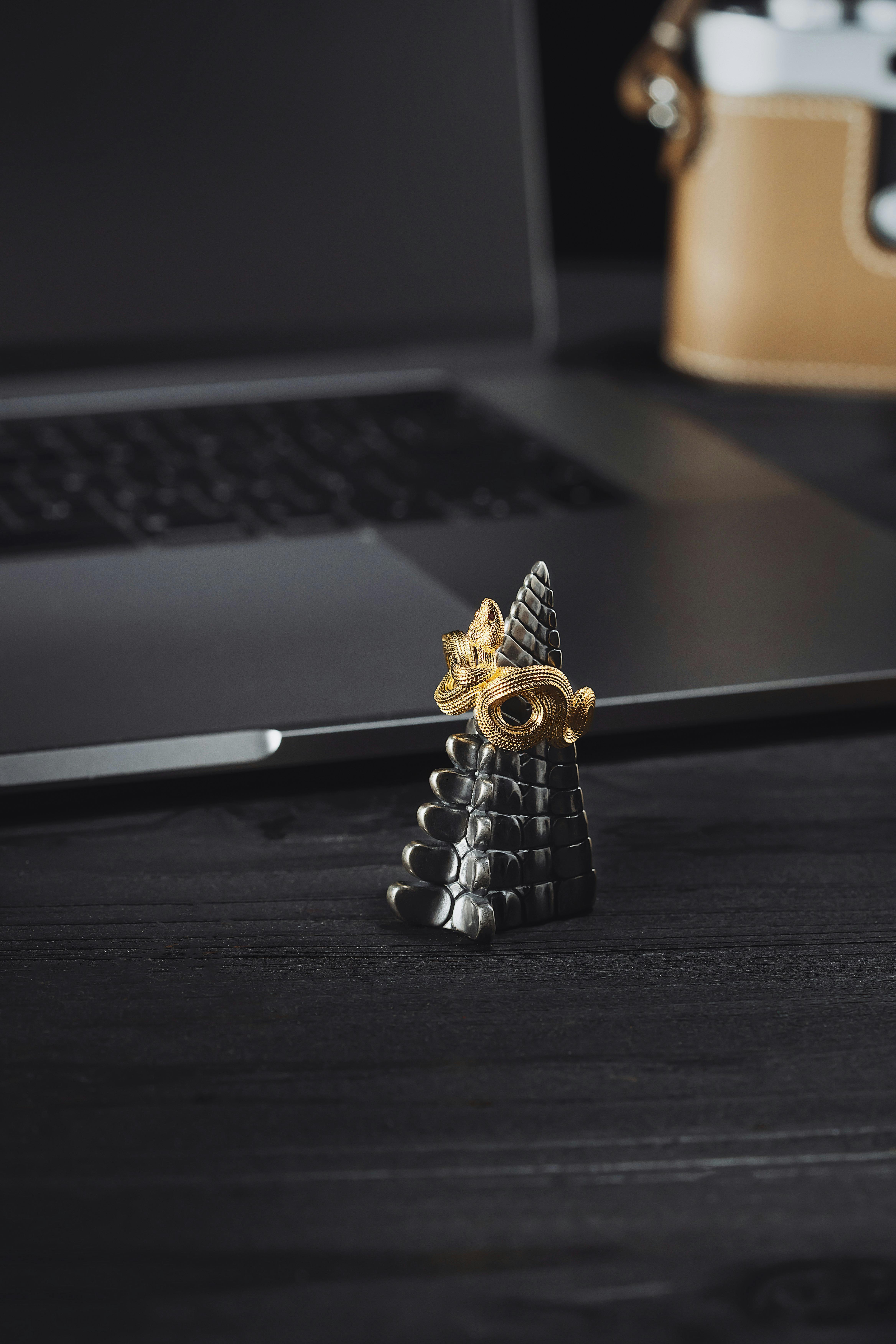 Laptop Backgrounds Photos, Download The BEST Free Laptop Backgrounds ...