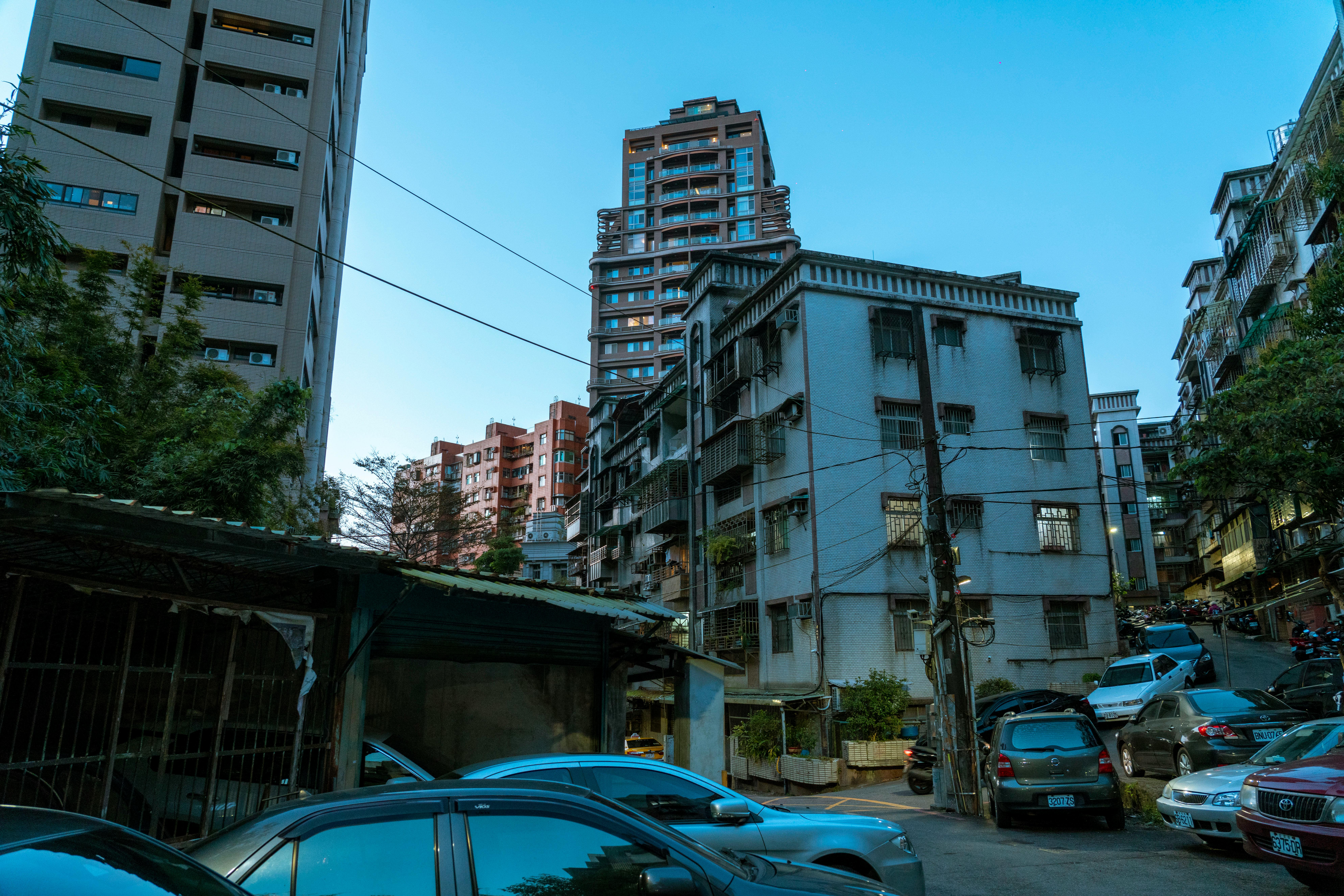 Buildings near Street in Town · Free Stock Photo