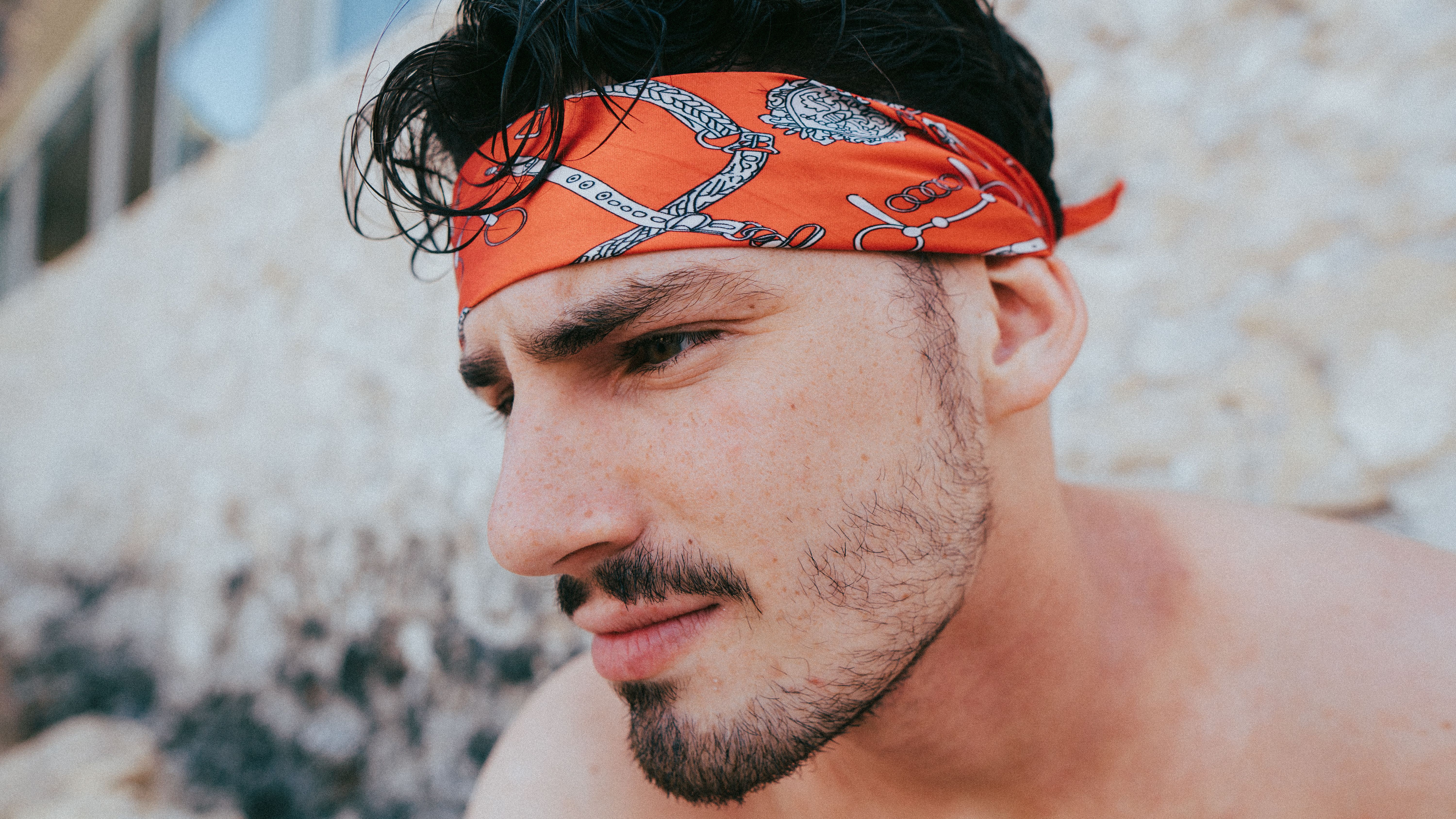 Face of Man in Buff · Free Stock Photo