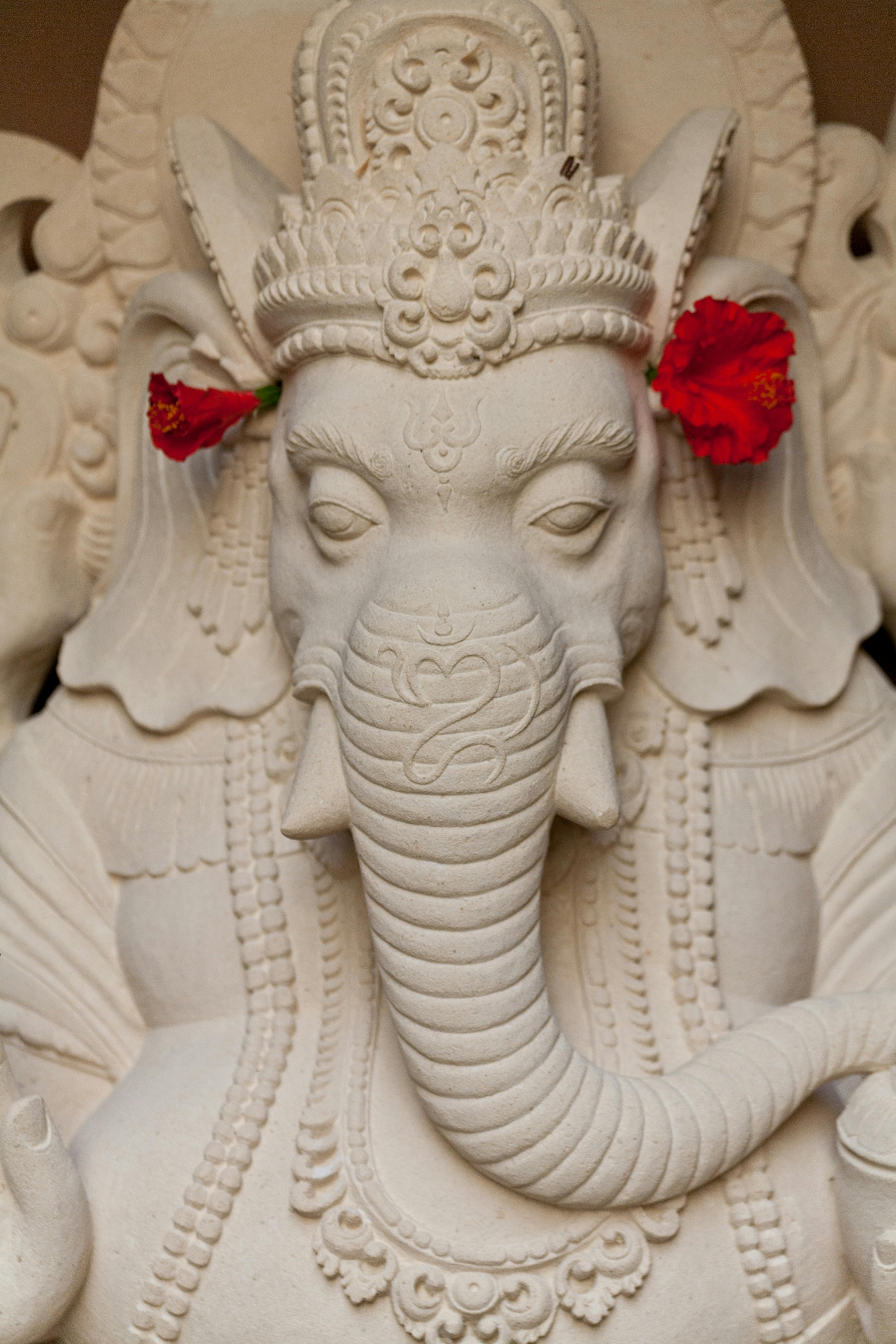 Sculpture of Eastern God · Free Stock Photo