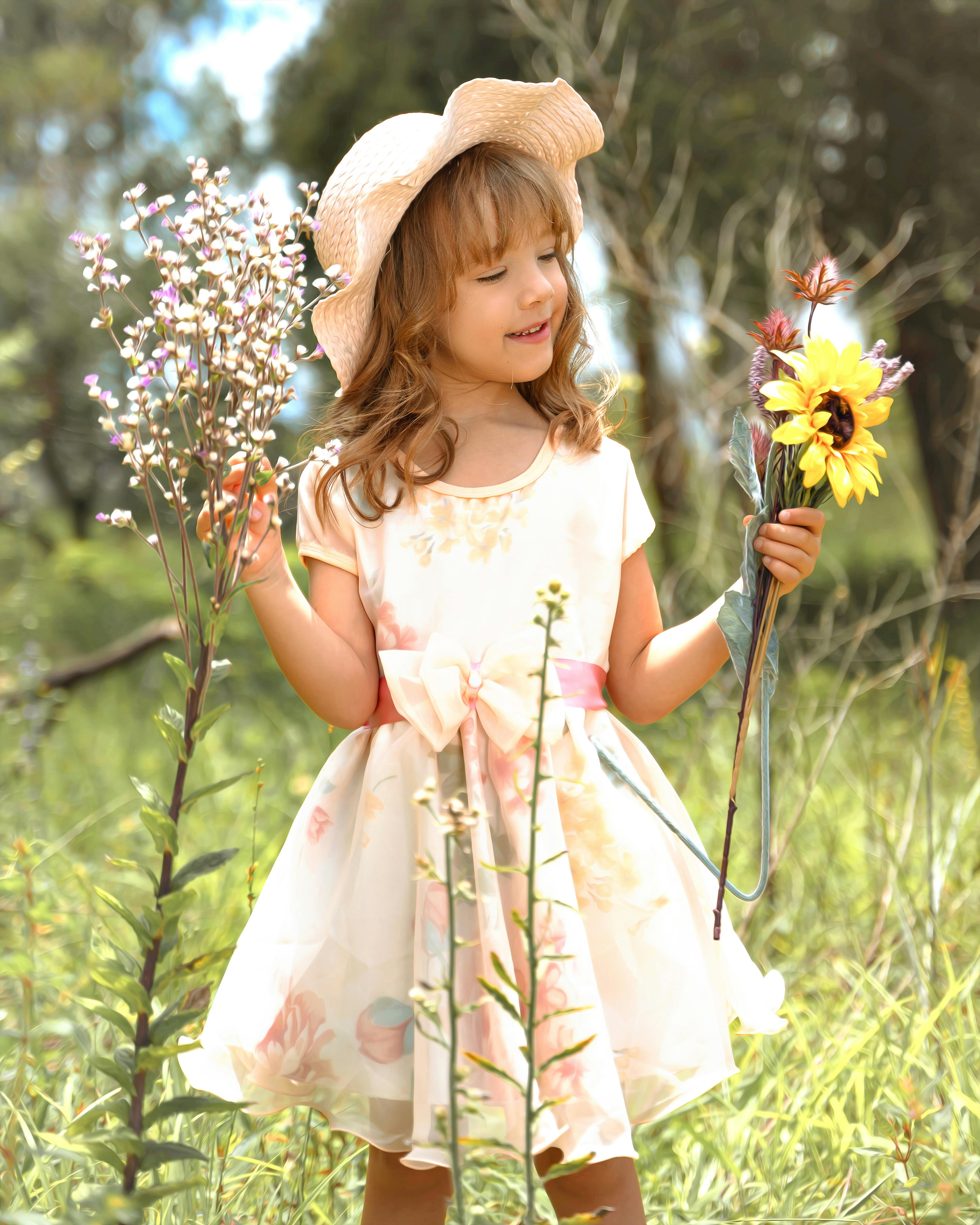 Front Face Girl Photos, Download The BEST Free Front Face Girl Stock ...