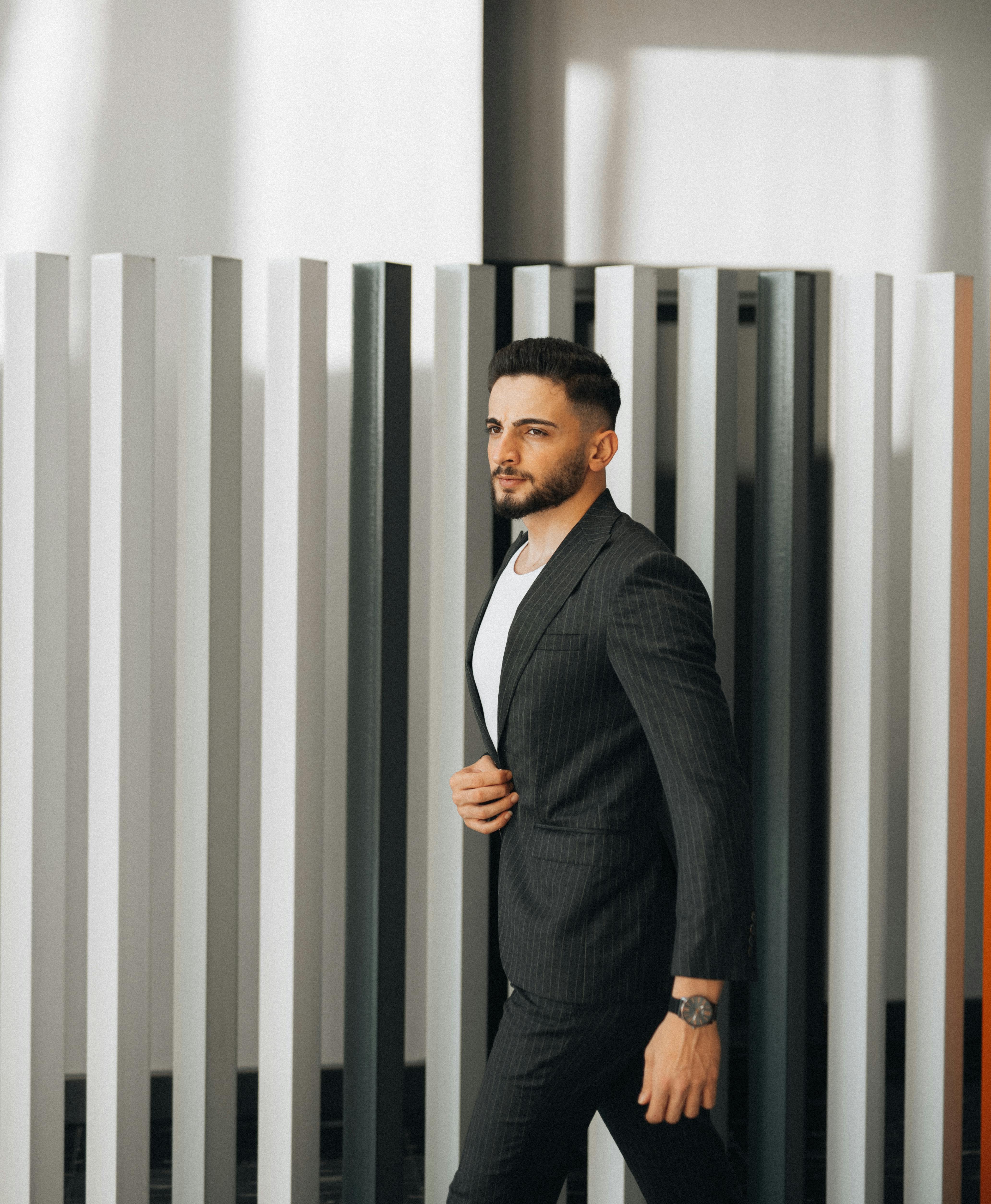 Man in Suit · Free Stock Photo