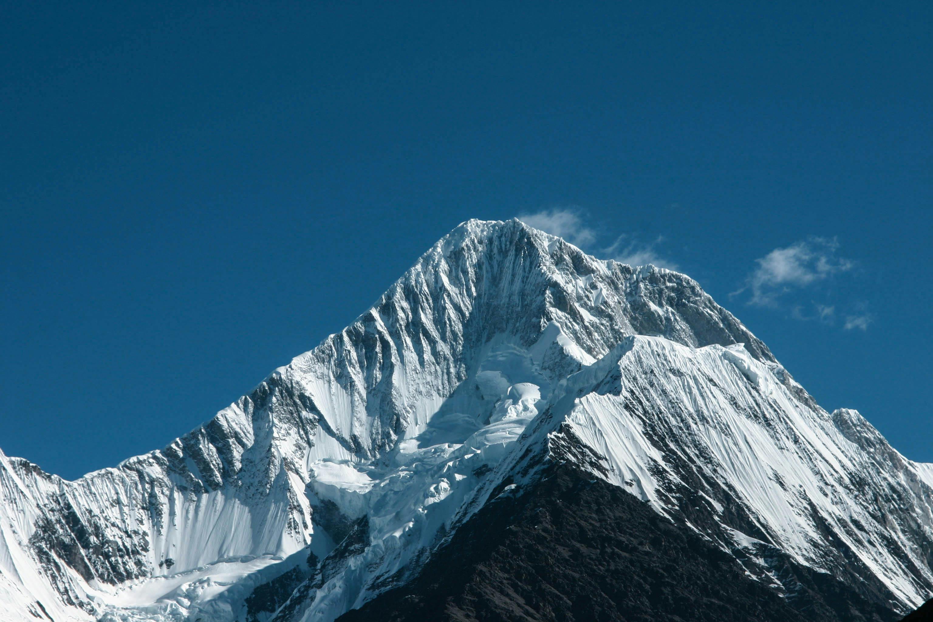 Clear Sky over Mountain in Snow · Free Stock Photo