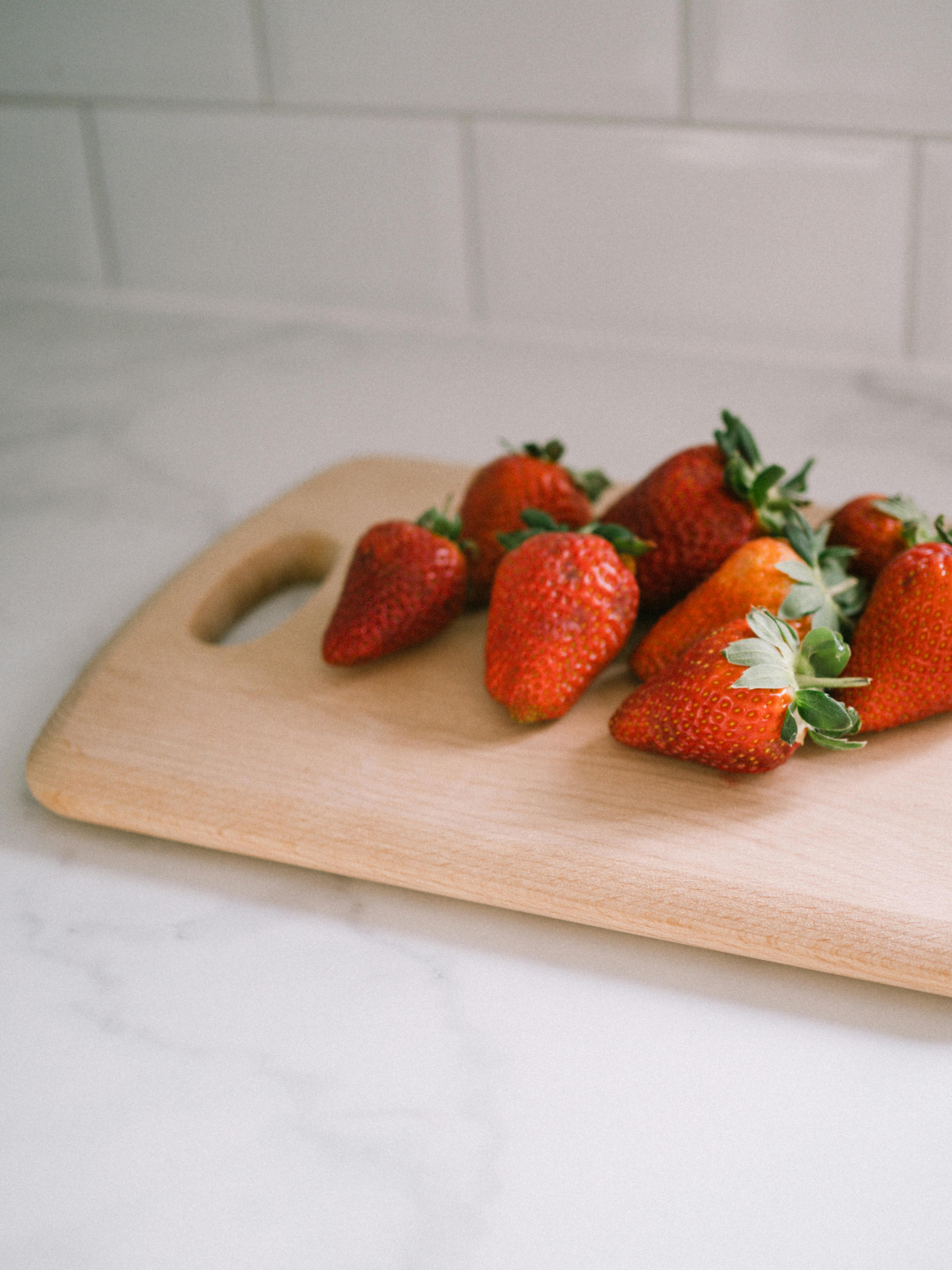 Food Falling and Drink Splashing around Tray · Free Stock Photo
