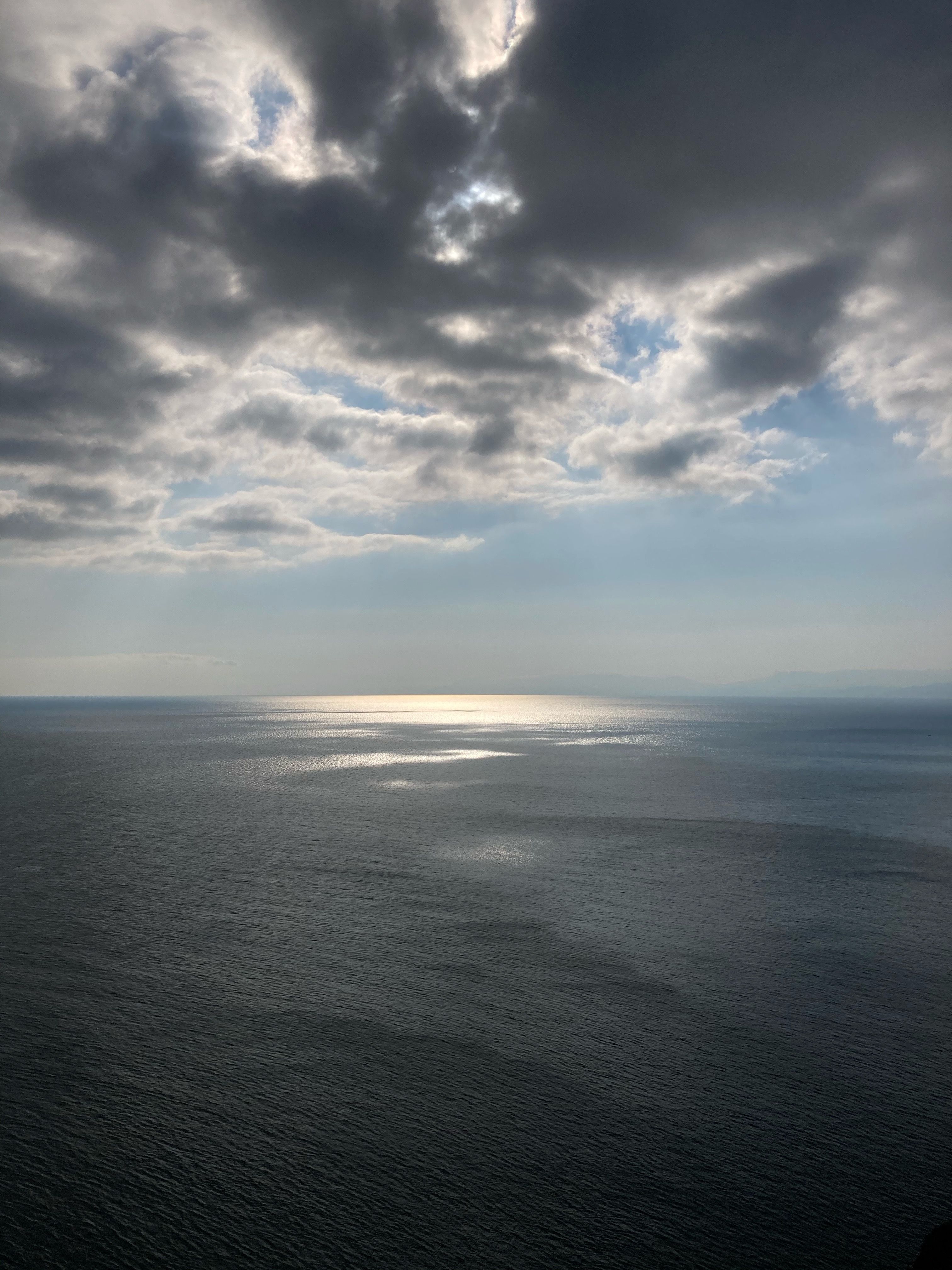 Sun Shining on Ocean · Free Stock Photo