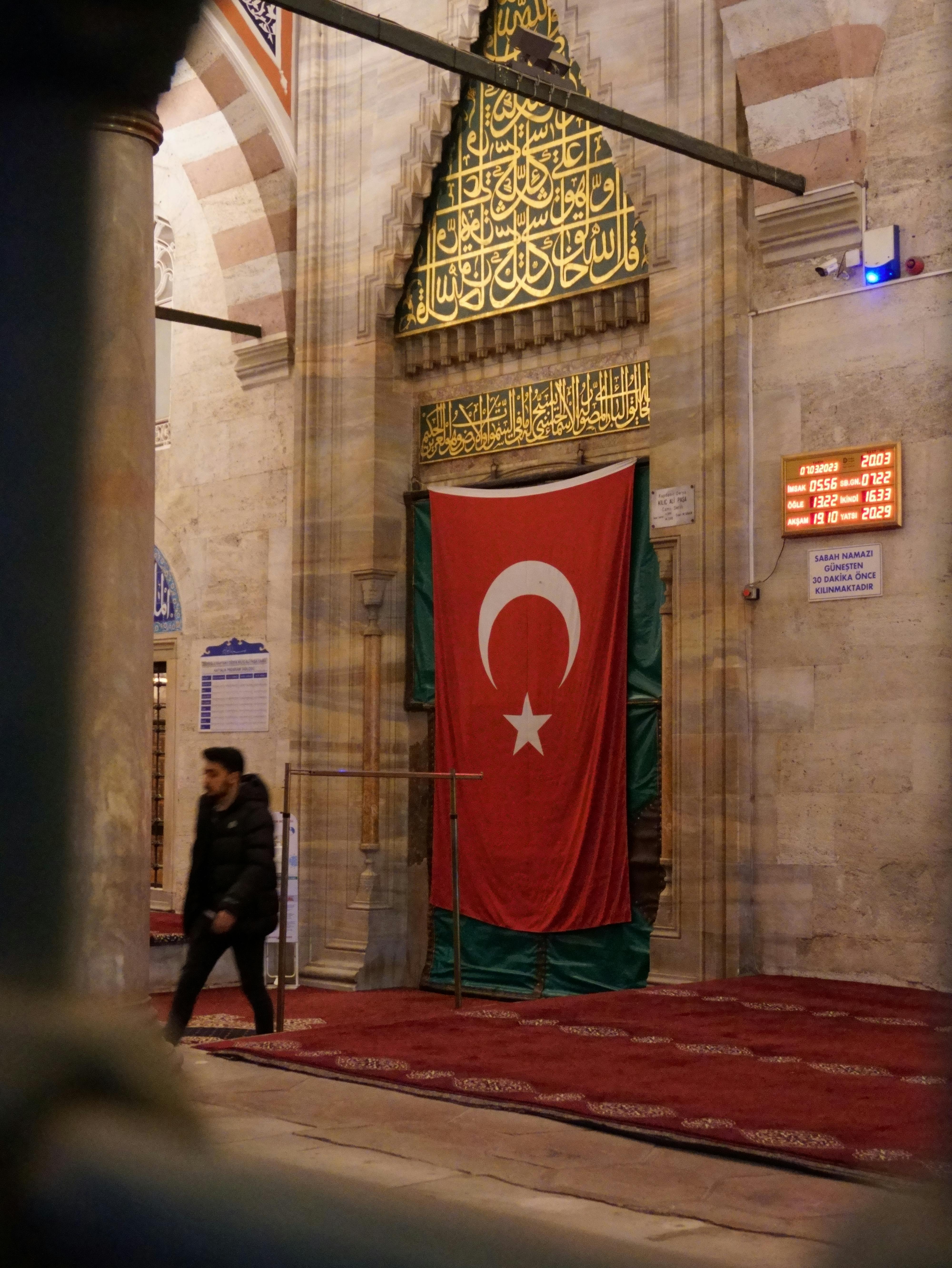 Flag of Turkey in Mosque · Free Stock Photo