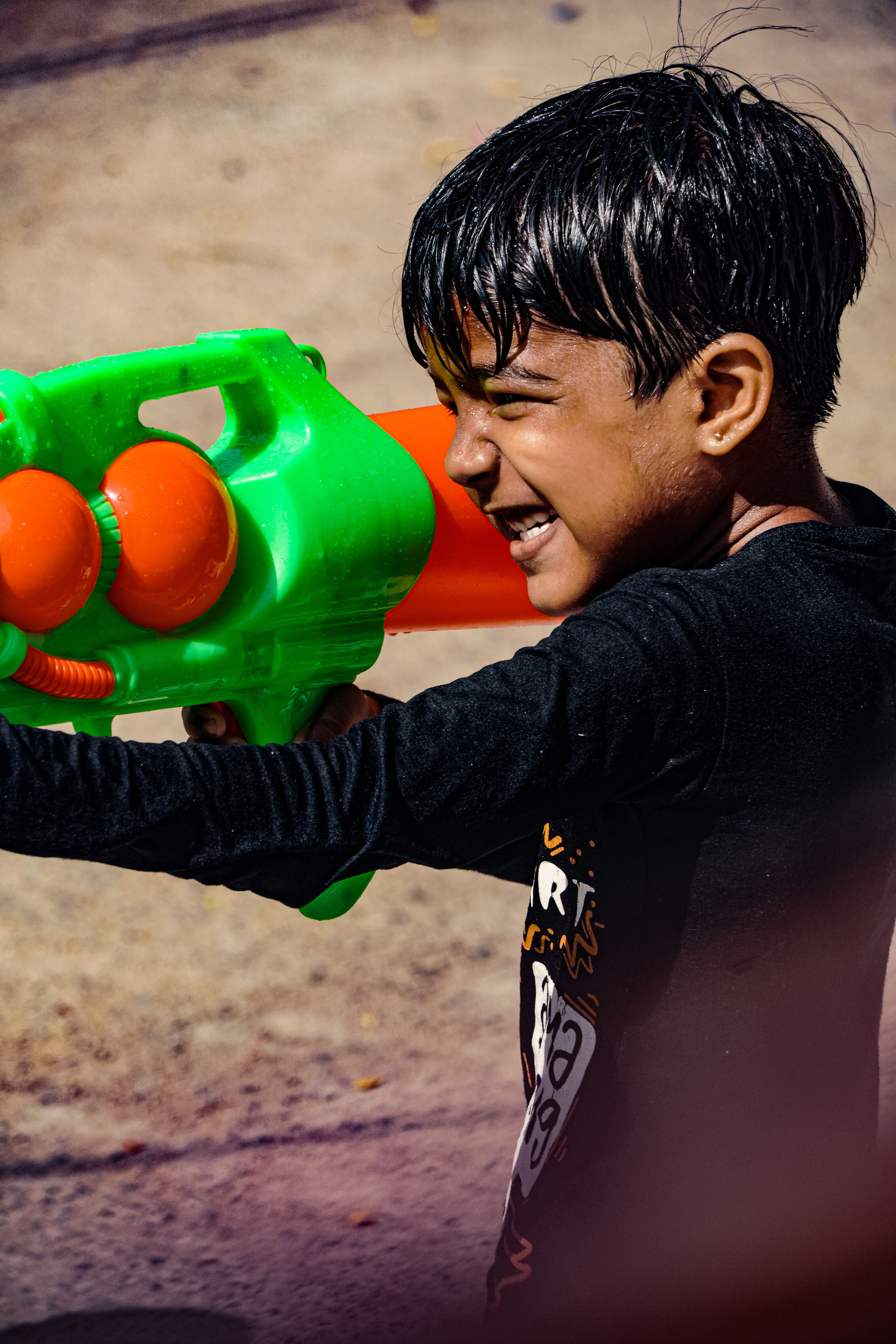 Green Water Gun Photos, Download The BEST Free Green Water Gun Stock ...