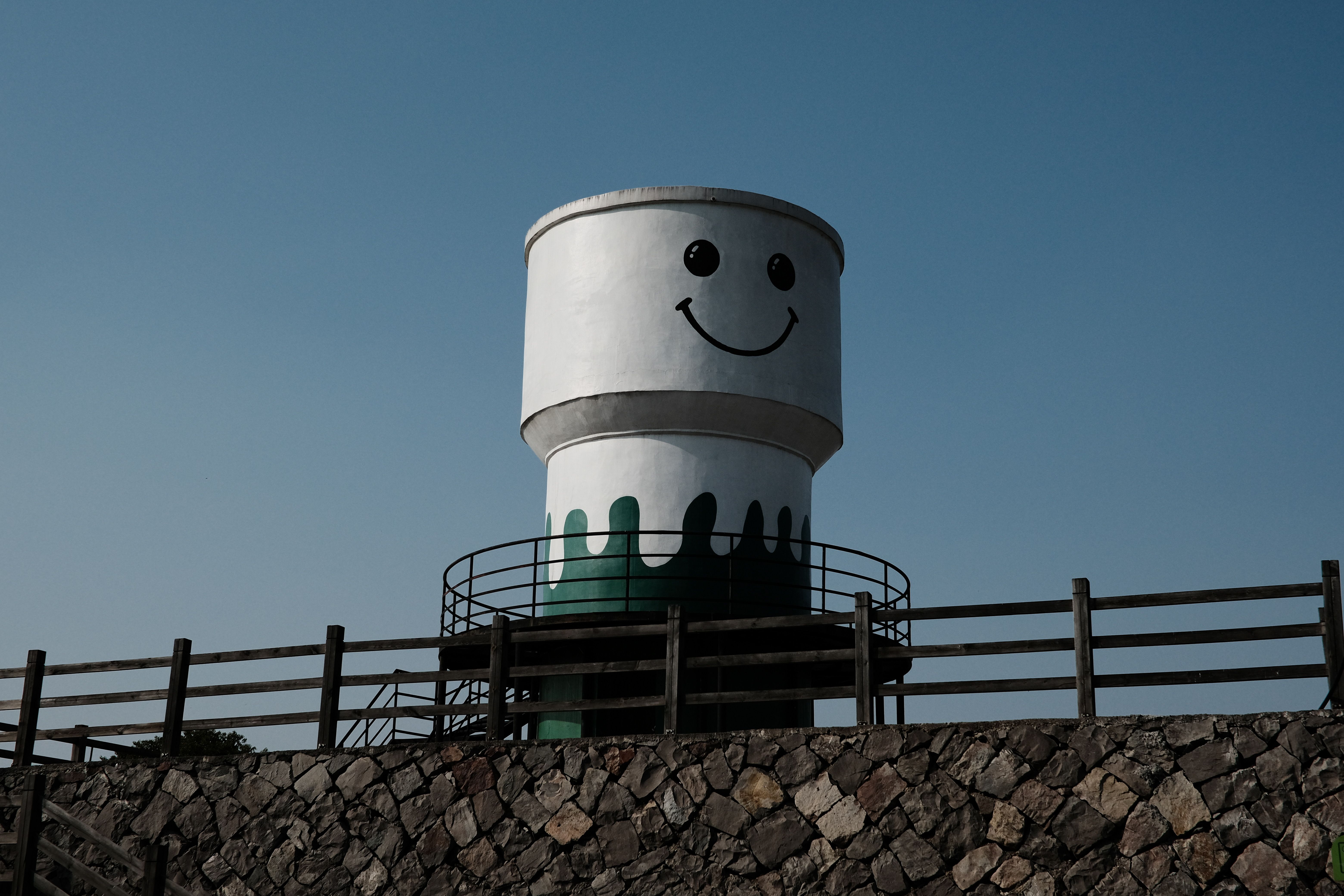 Smile on Building Wall · Free Stock Photo