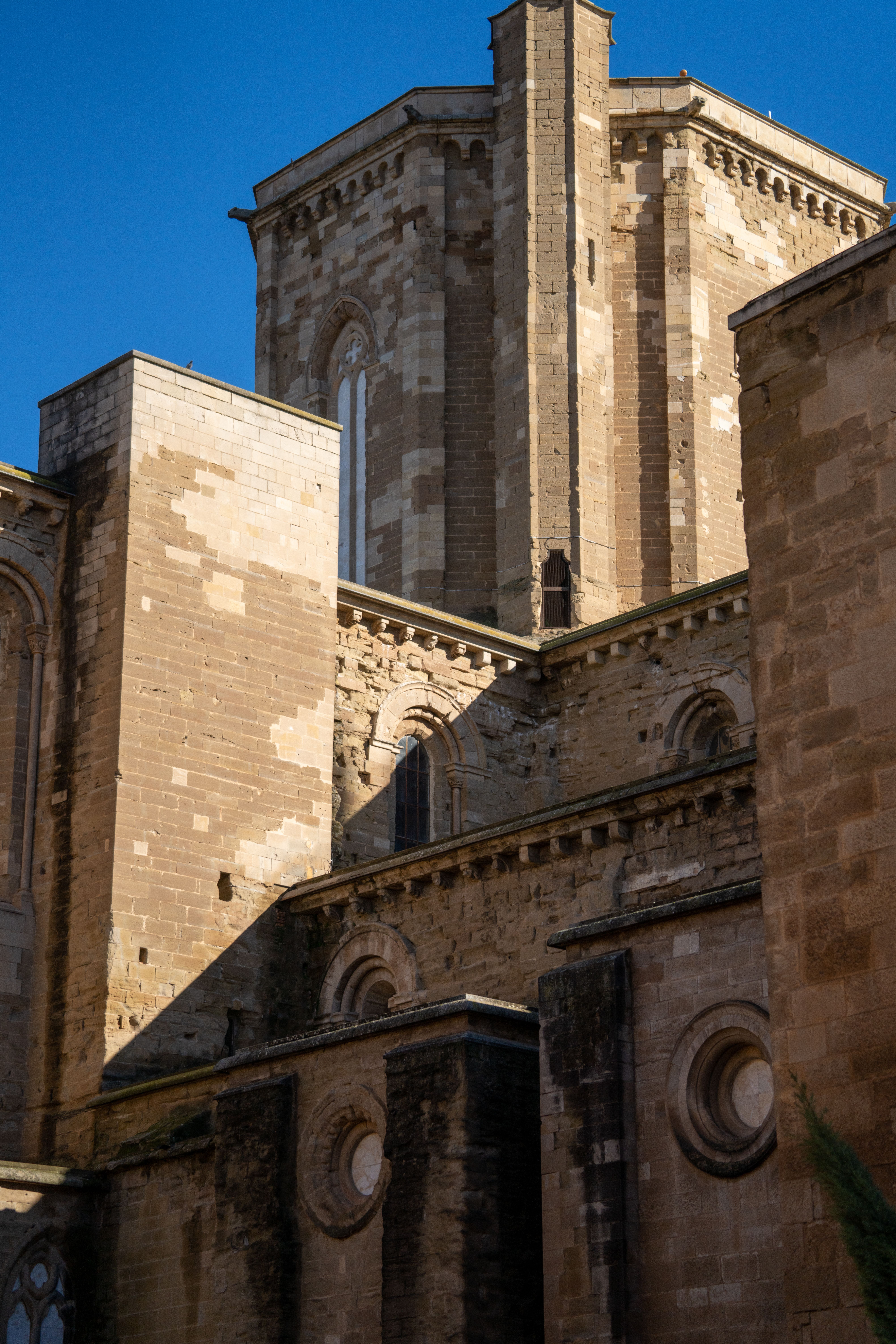 Walls of Temple Building · Free Stock Photo