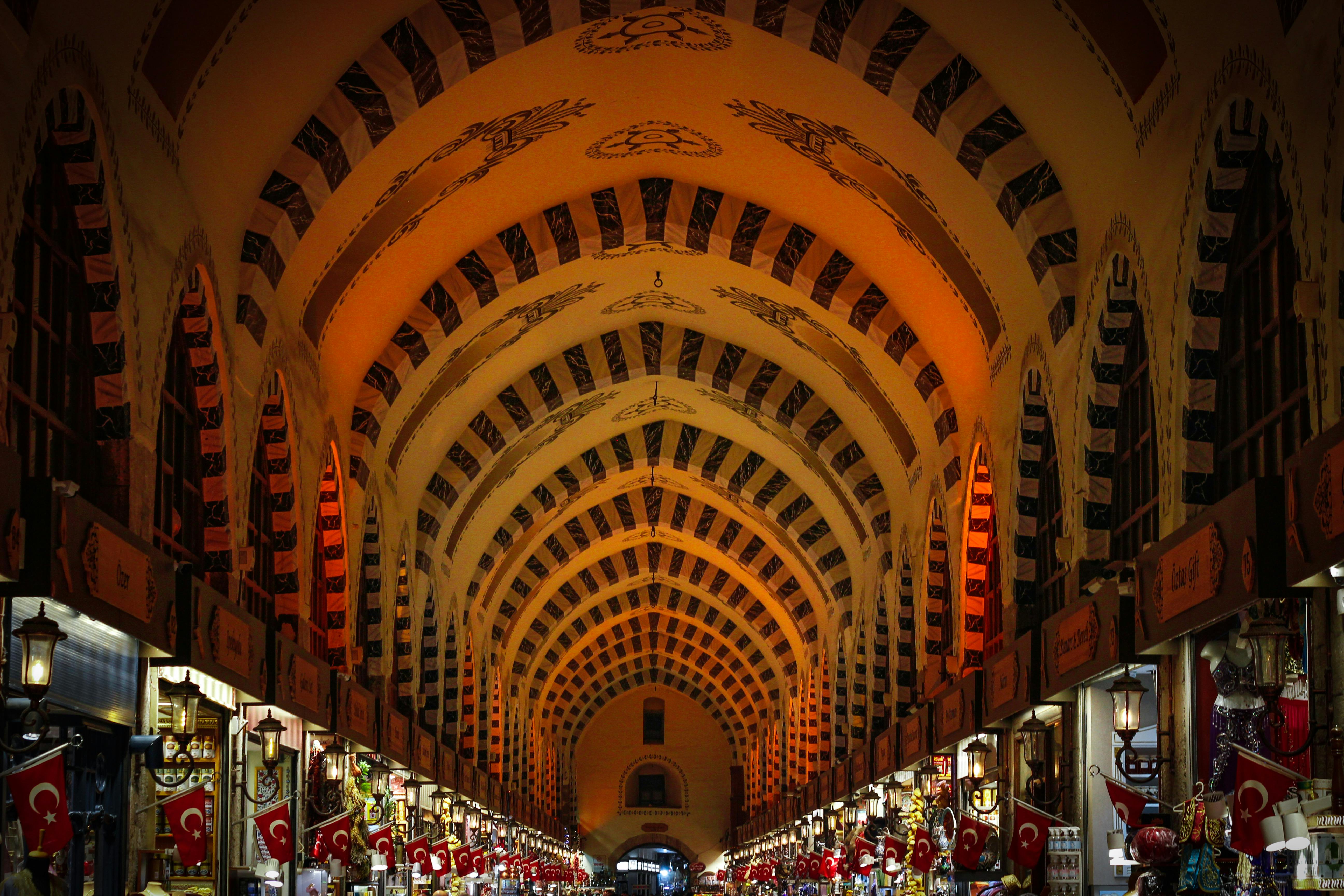 People on Grand Bazaar · Free Stock Photo