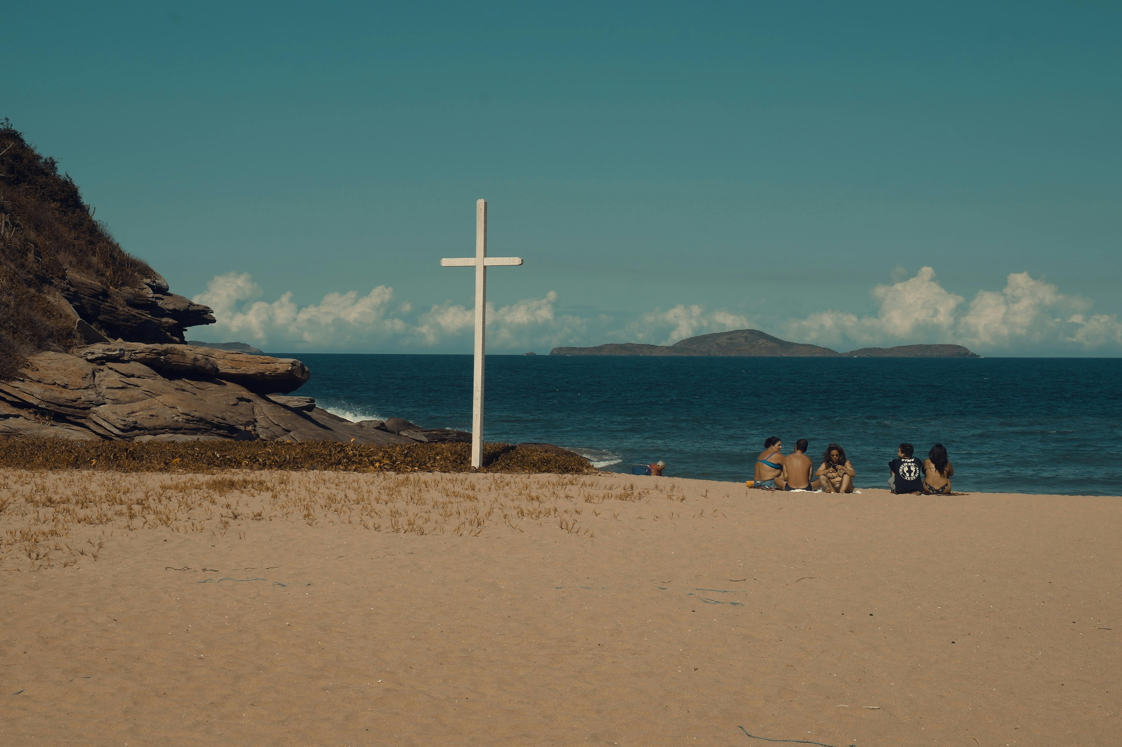 Cross On Beach Photos, Download The BEST Free Cross On Beach Stock ...